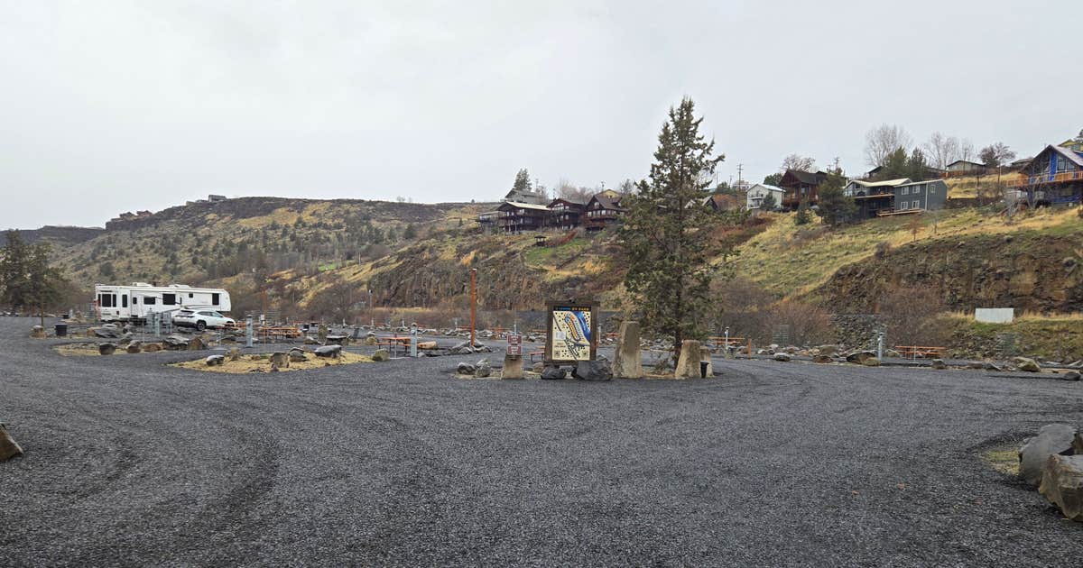 Imperial River Co. Camping | Maupin, Oregon