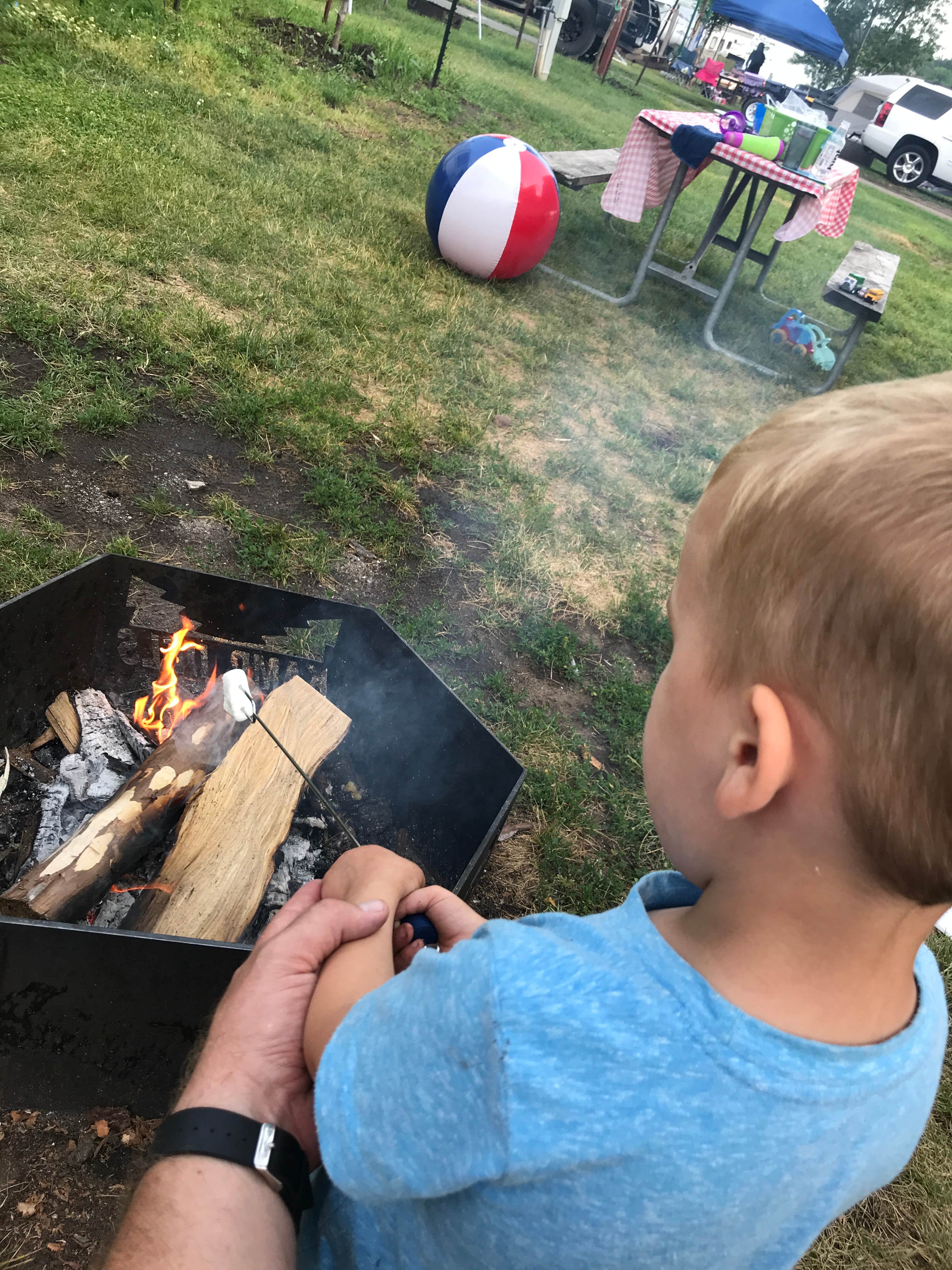 Kamp Dels Camping | Waterville, MN