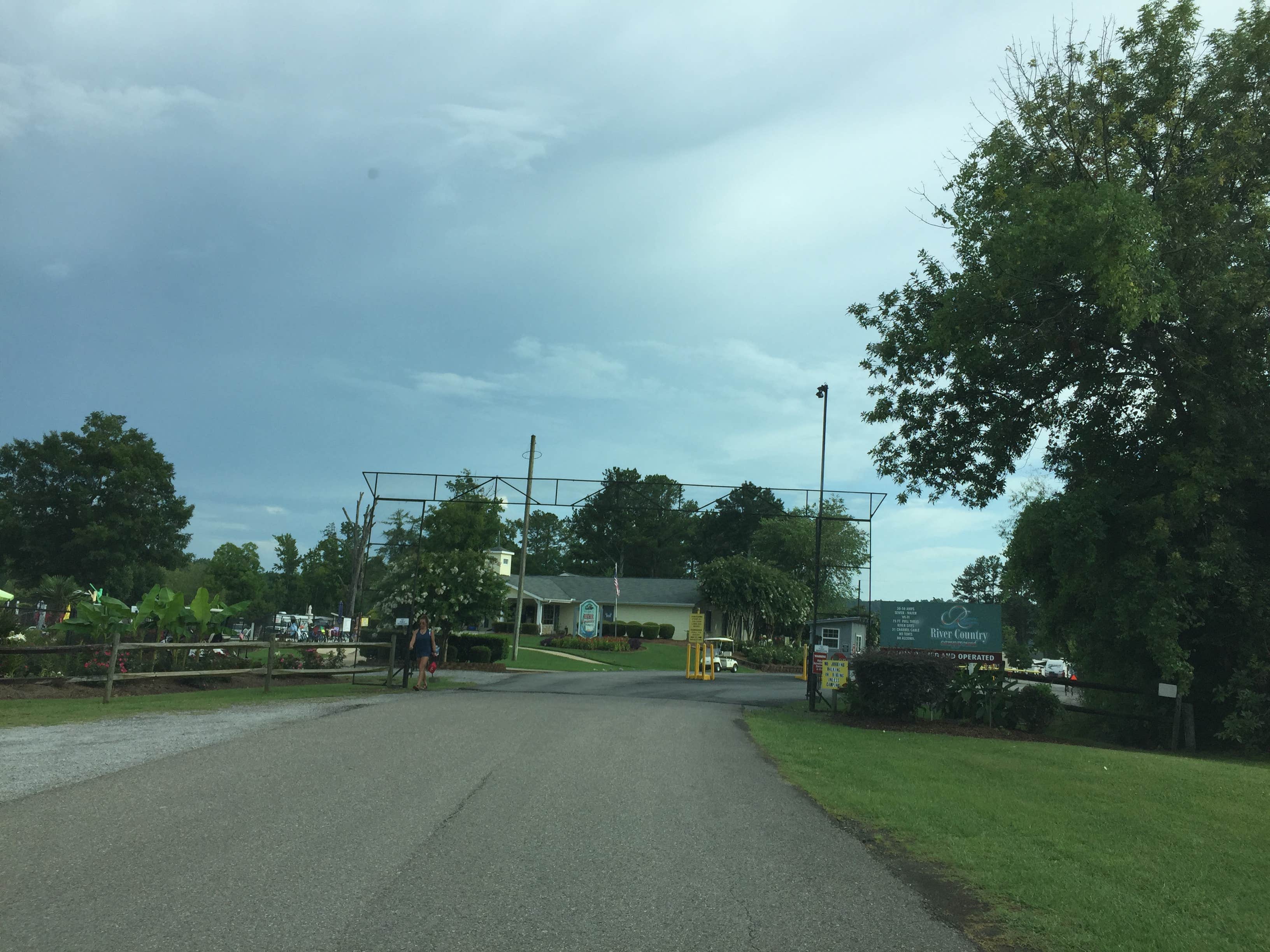 River Rocks Landing Camping | Gadsden, Alabama