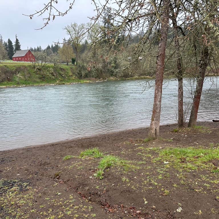 Gills Landing RV Park | Lebanon, Oregon