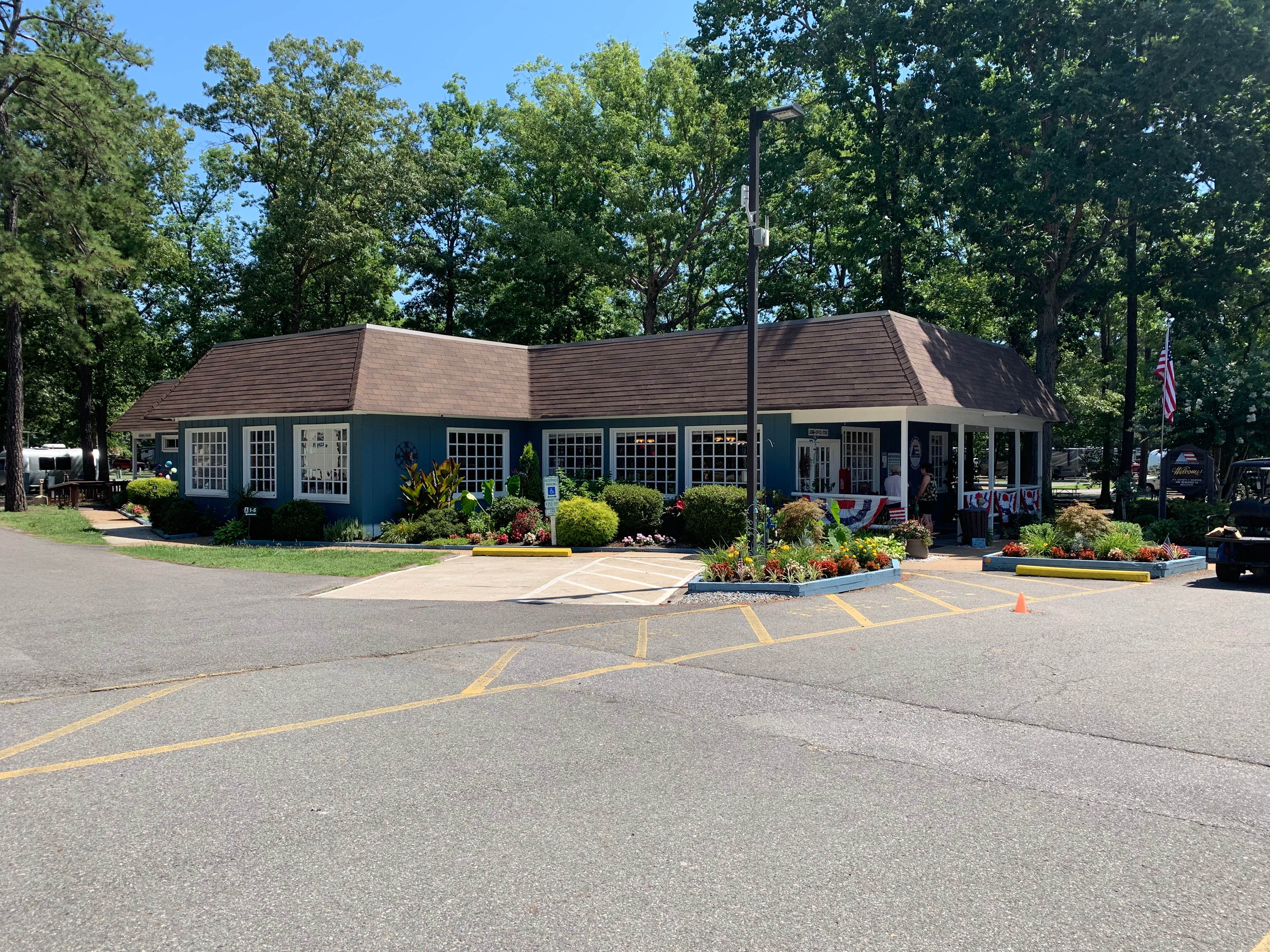 Americamps RV Resort | Ashland, Virginia