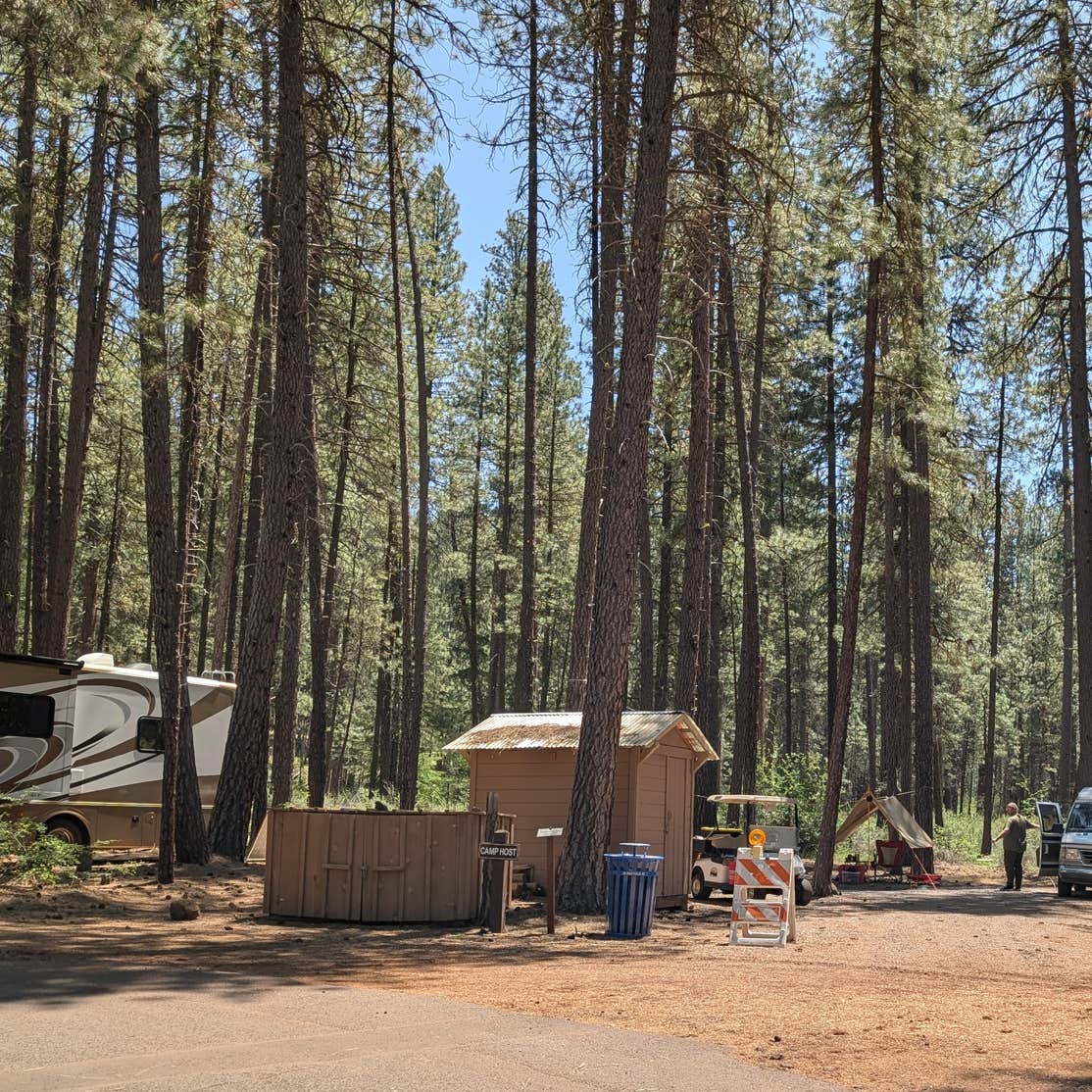 Smiling River Campground | Camp Sherman, Oregon