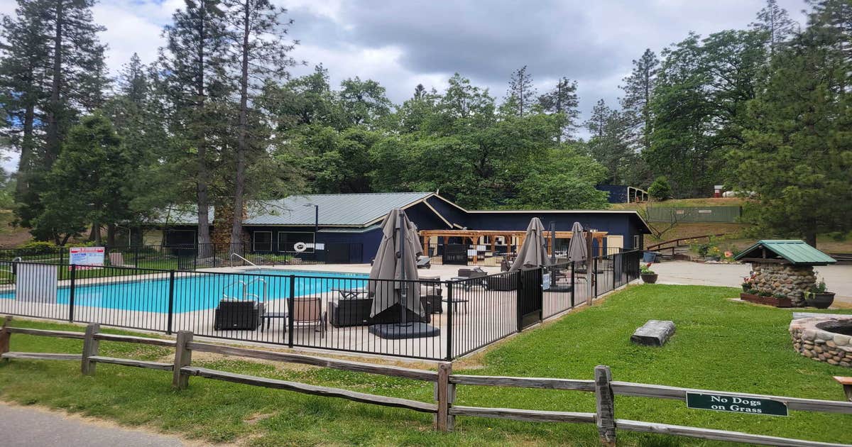 Camper-Submitted Photos of Outdoorsy Yosemite