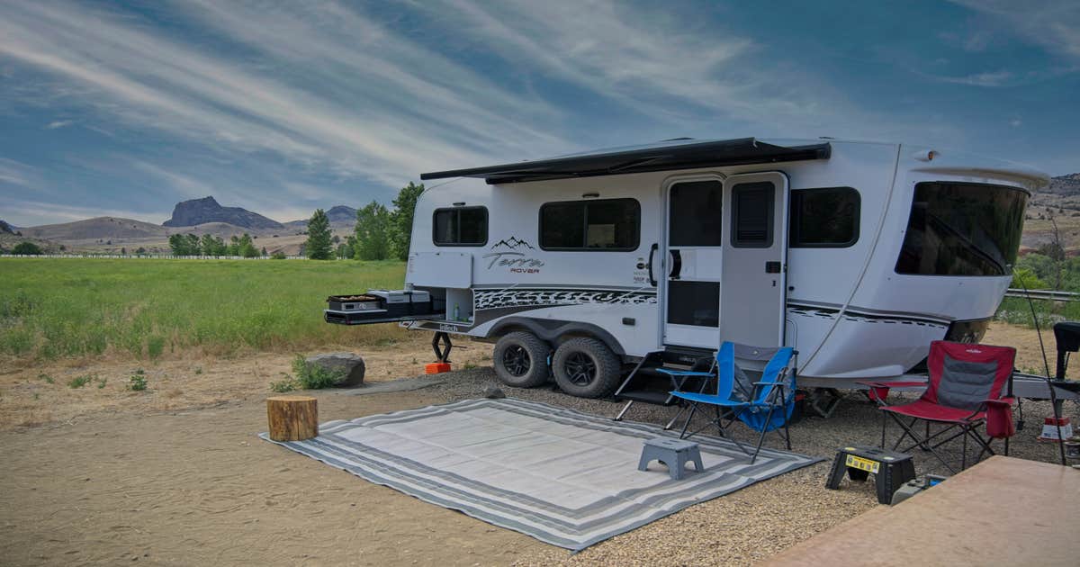Priest Hole Recreation Area Camping | Mitchell, Oregon