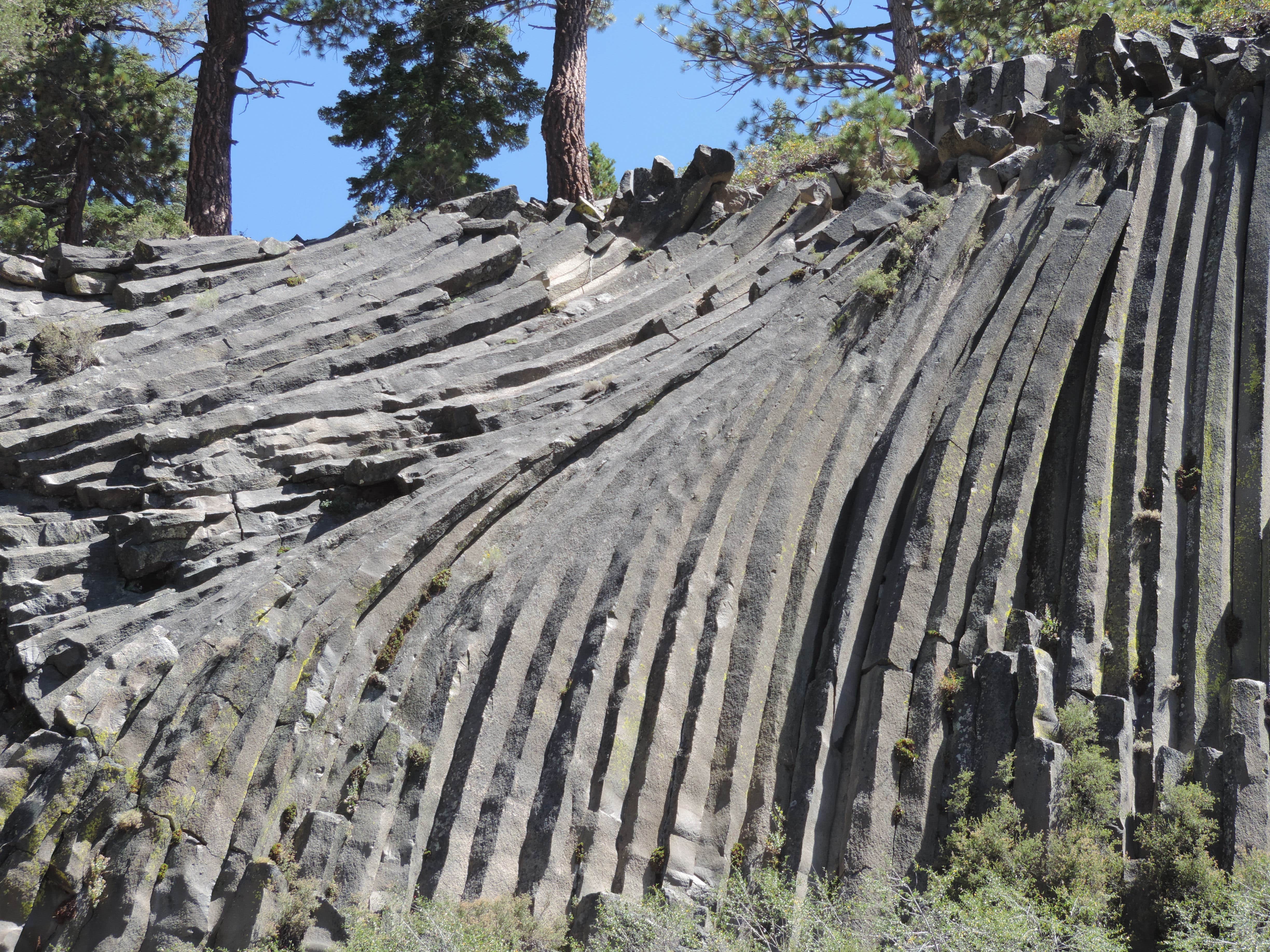 is devils postpile open today