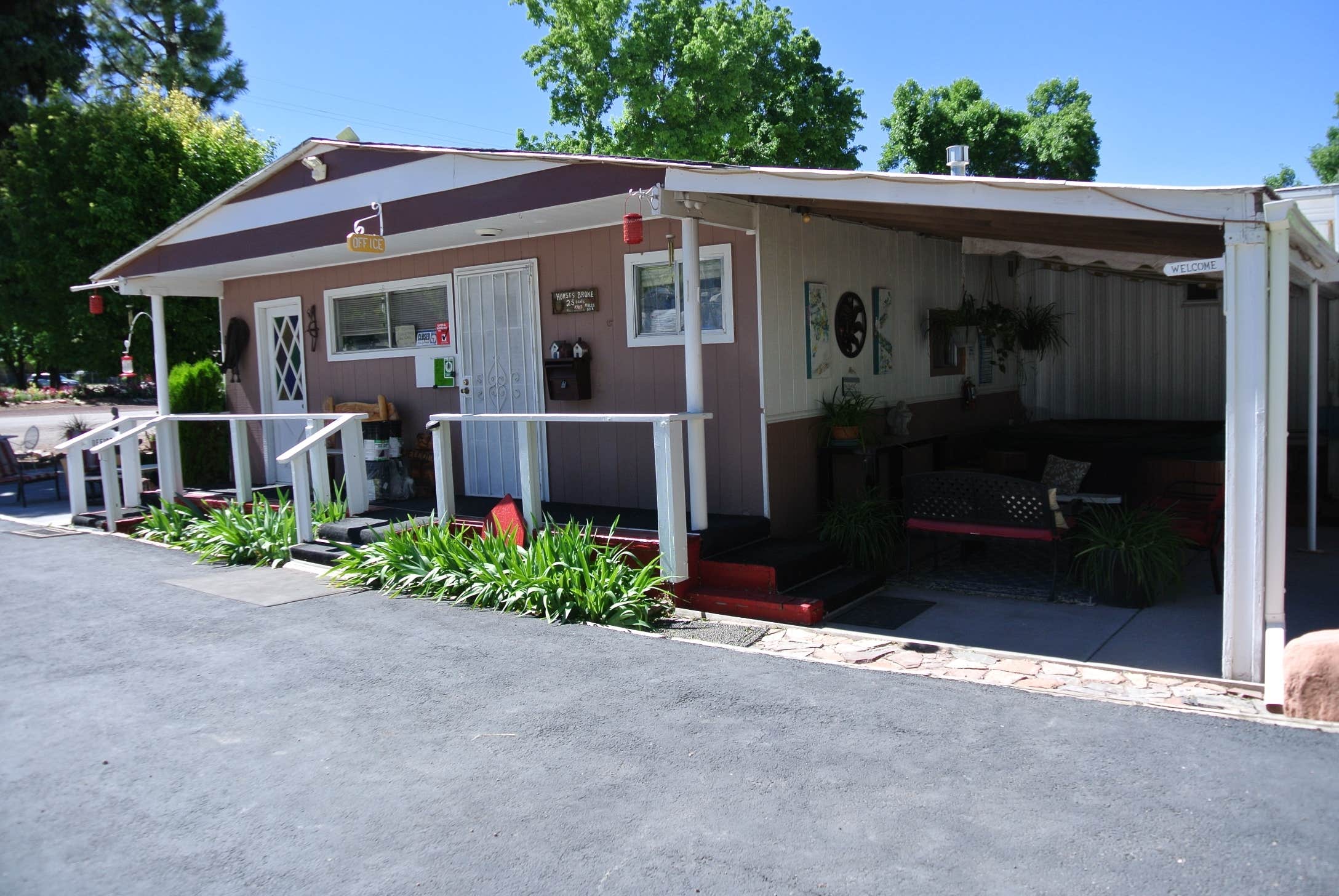 Red Ledge RV Park | Kanarraville, UT