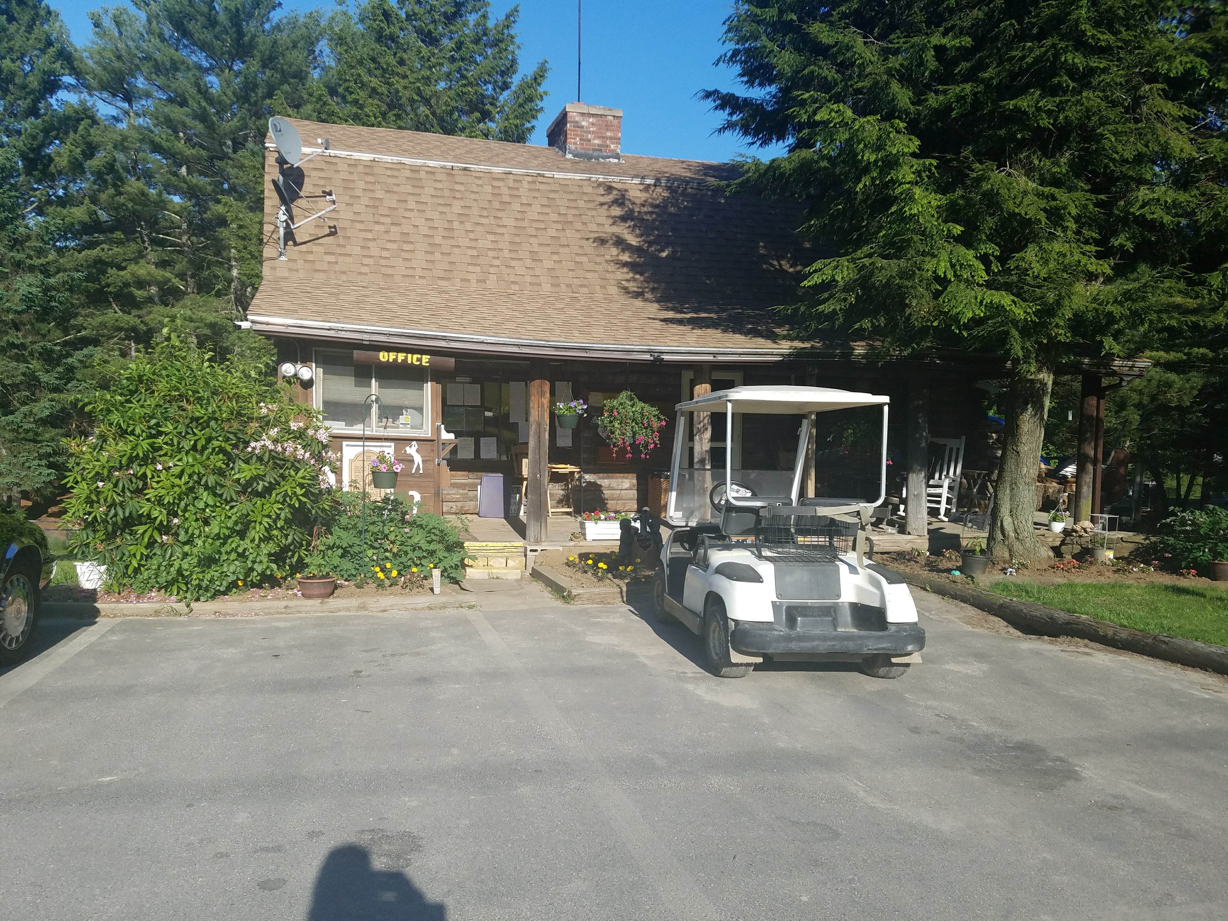 Hidden Valley RV and Golf Park | Derry, New Hampshire