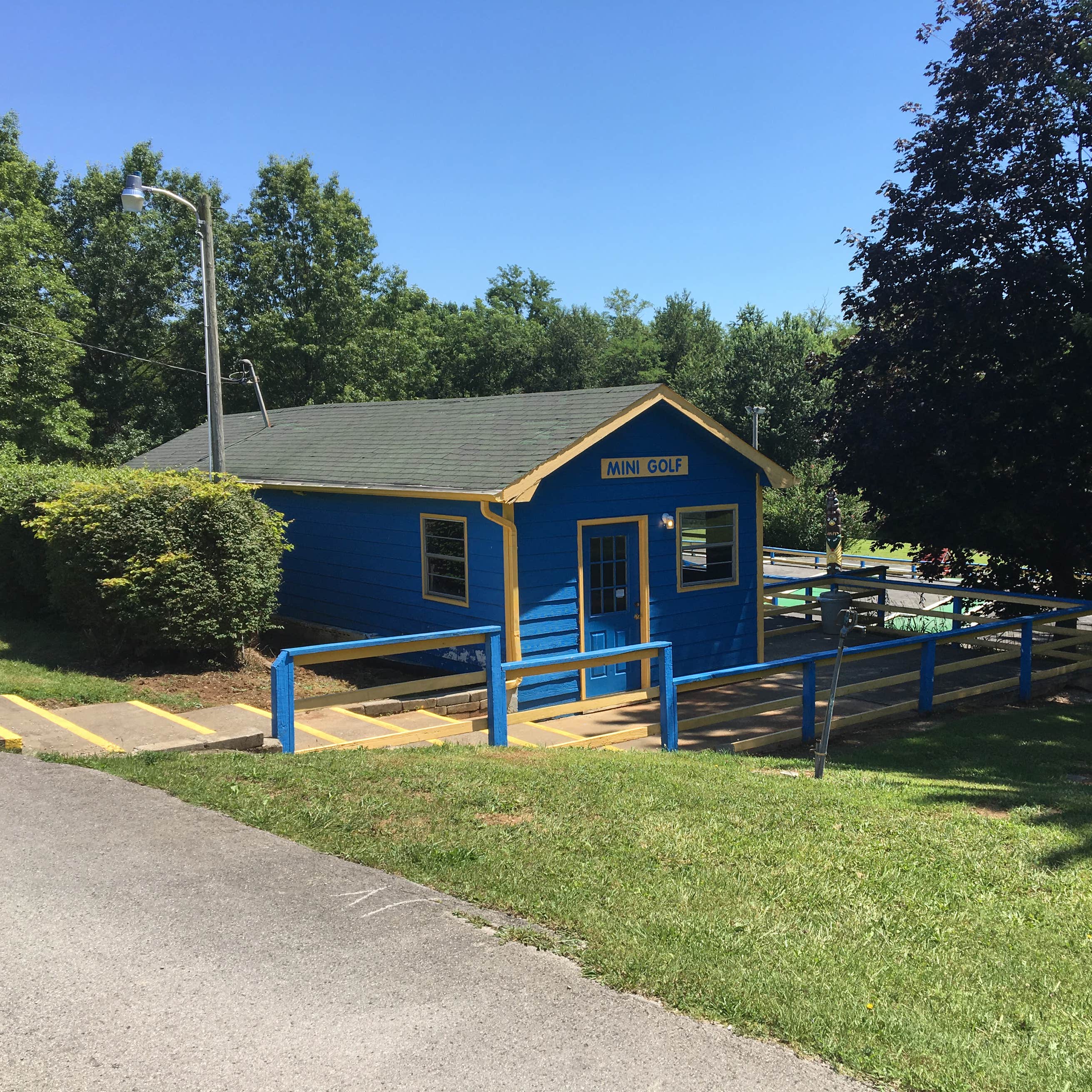 Diamond Caverns RV Resort & Golf Camping | The Dyrt