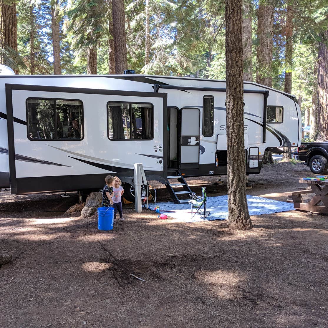 Rainbow Bay at Lake of the Woods Camping | Butte Falls, Oregon