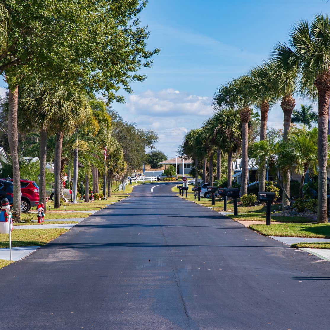 Buttonwood Bay RV Resort, A Sun RV Resort | Sebring, FL