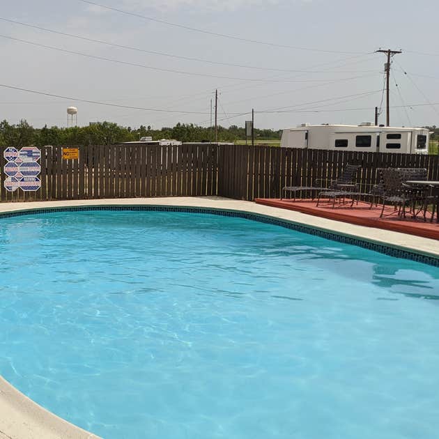 Cotulla Camp Resort | Cotulla, TX