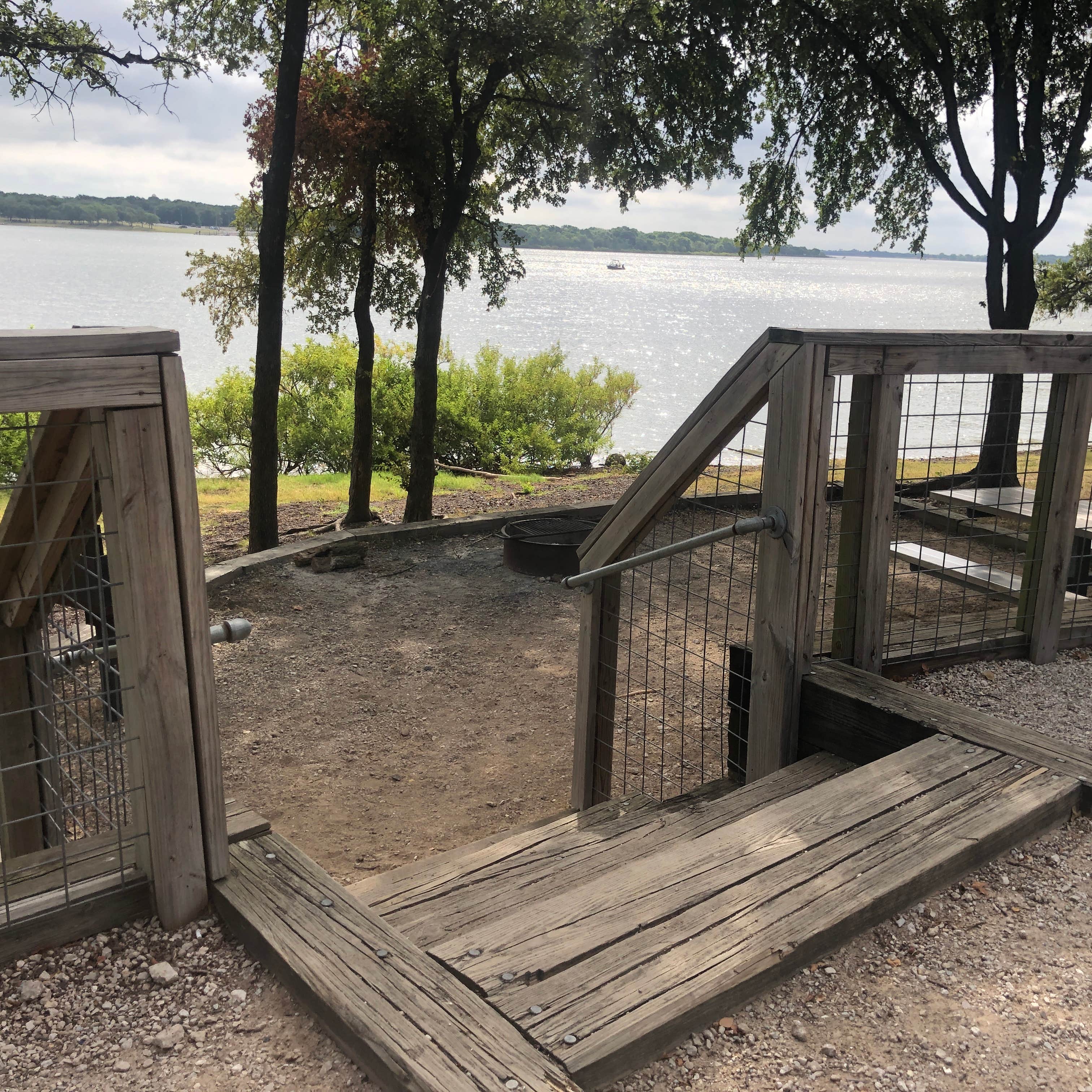 Pilot Knoll Park Campground | Corinth, Texas