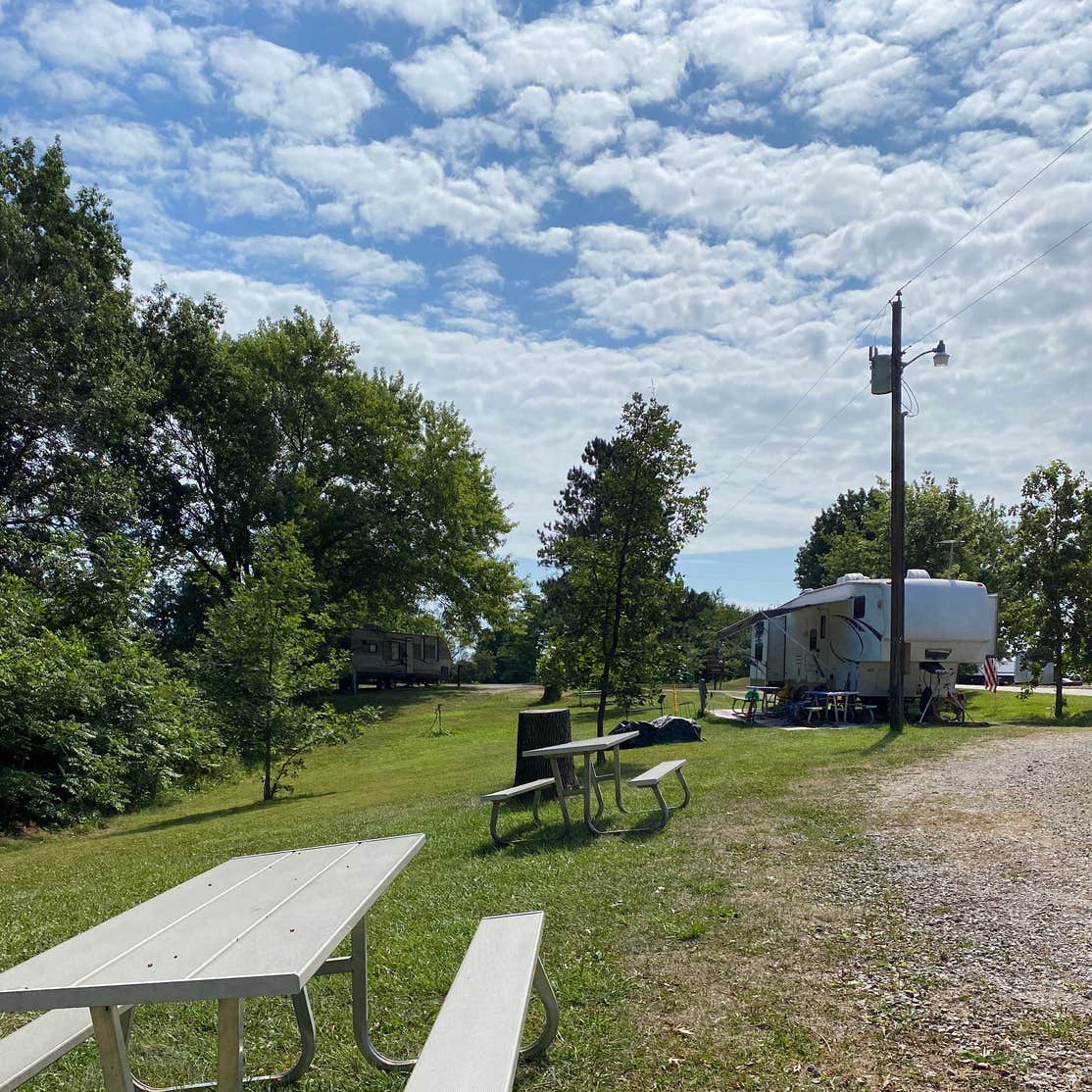 Lake Iowa County Park Camping | Williamsburg, Iowa