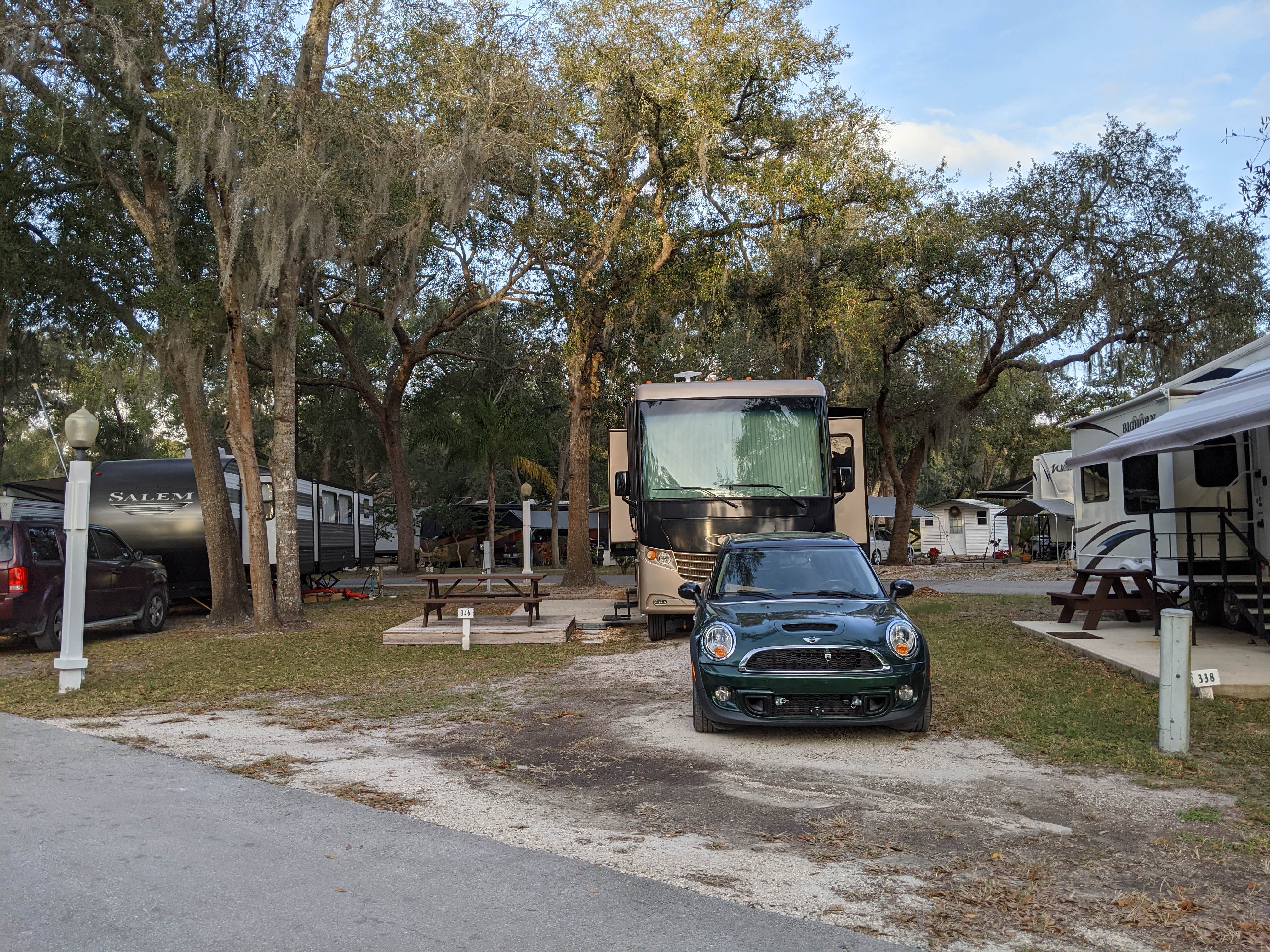 Twelve Oaks RV Resort | Mid Florida, Florida