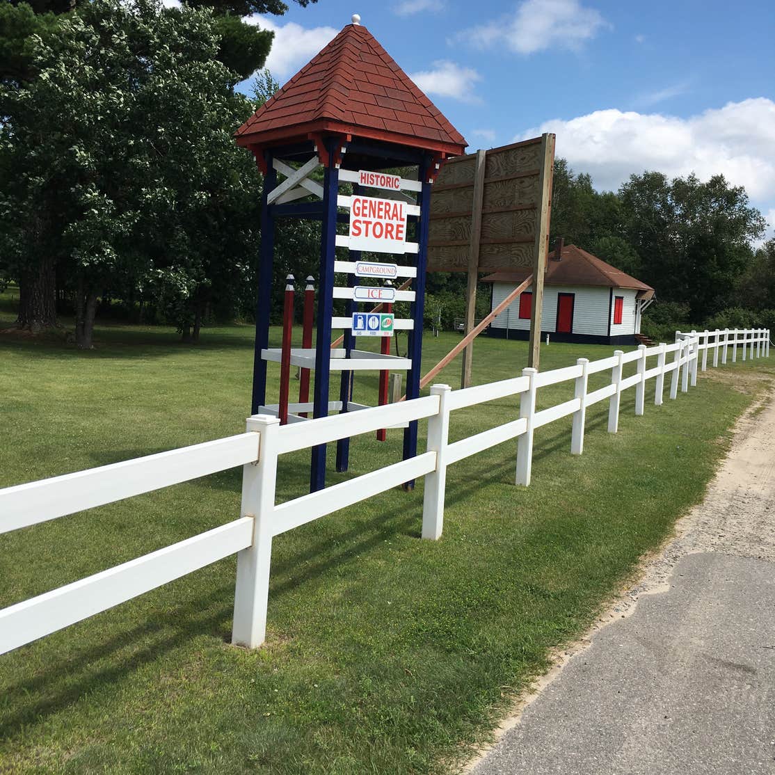 Big Winnie Store RV Park & Campground | Bena, MN