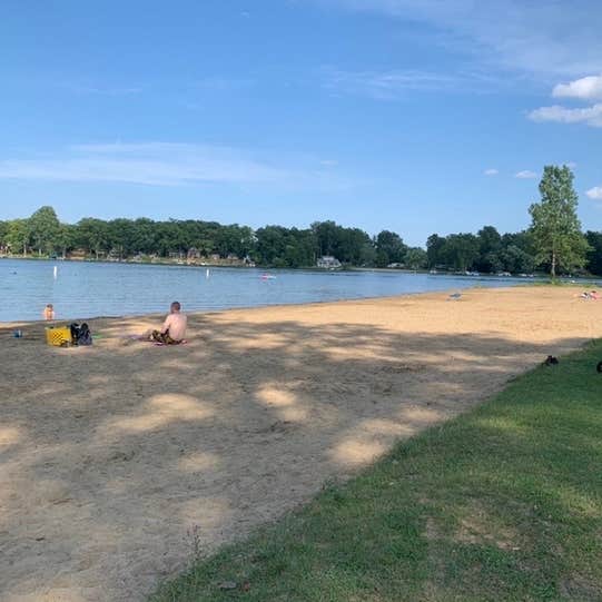 Waterloo Portage Lake Modern — Waterloo Recreation Area Camping | Grass ...