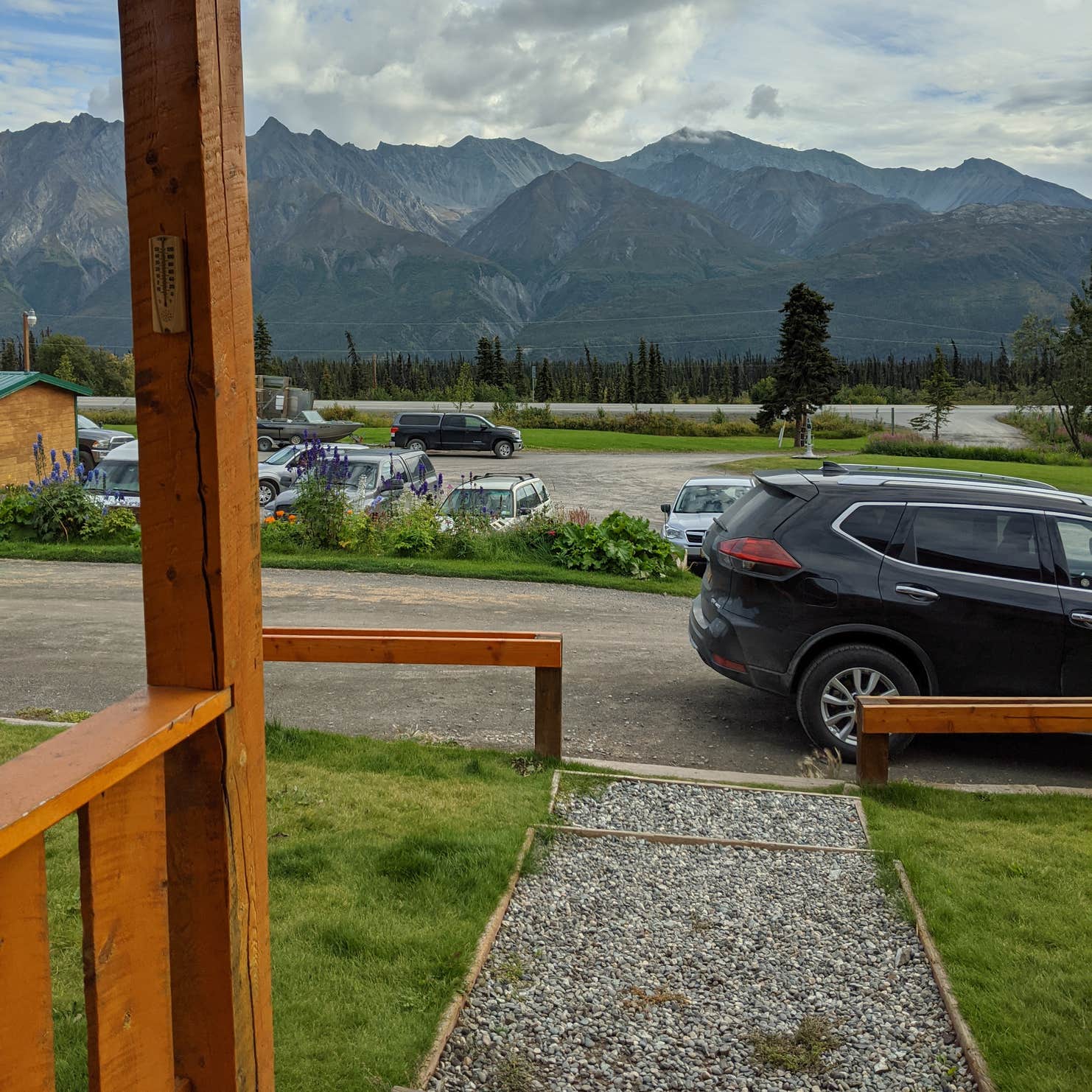 Sheep Mountain Lodge Camping | Sutton, AK
