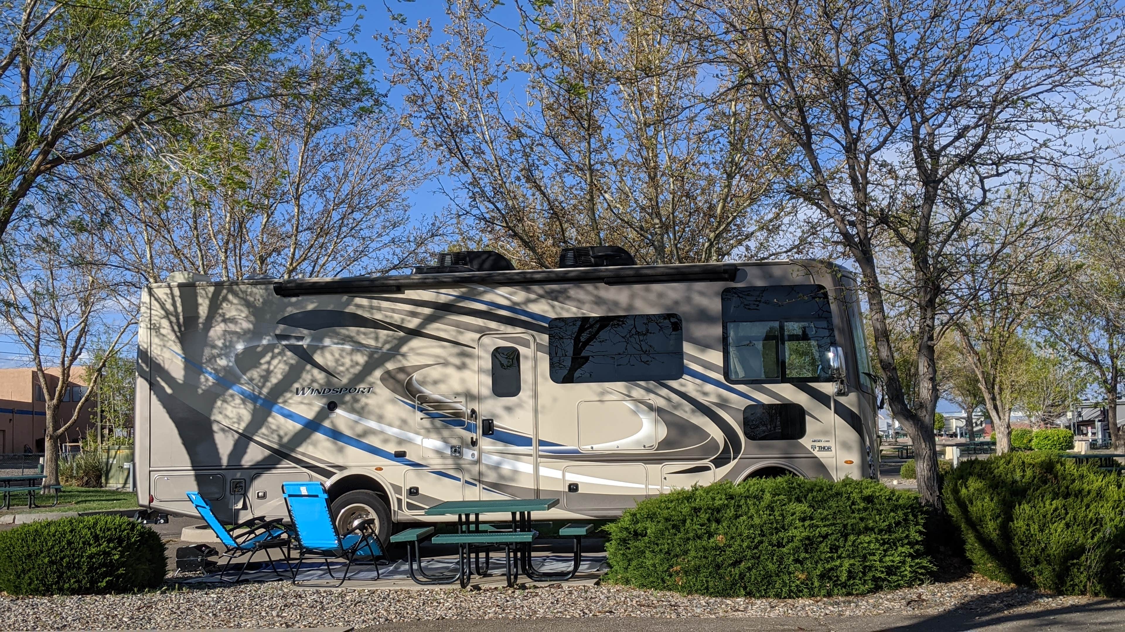 American RV Resort | Albuquerque, New Mexico