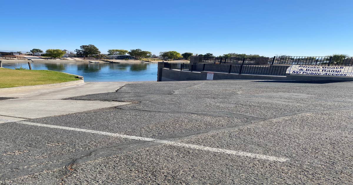 Rainbo Beach Resort - PERMANENTLY CLOSED Camping | Needles, California