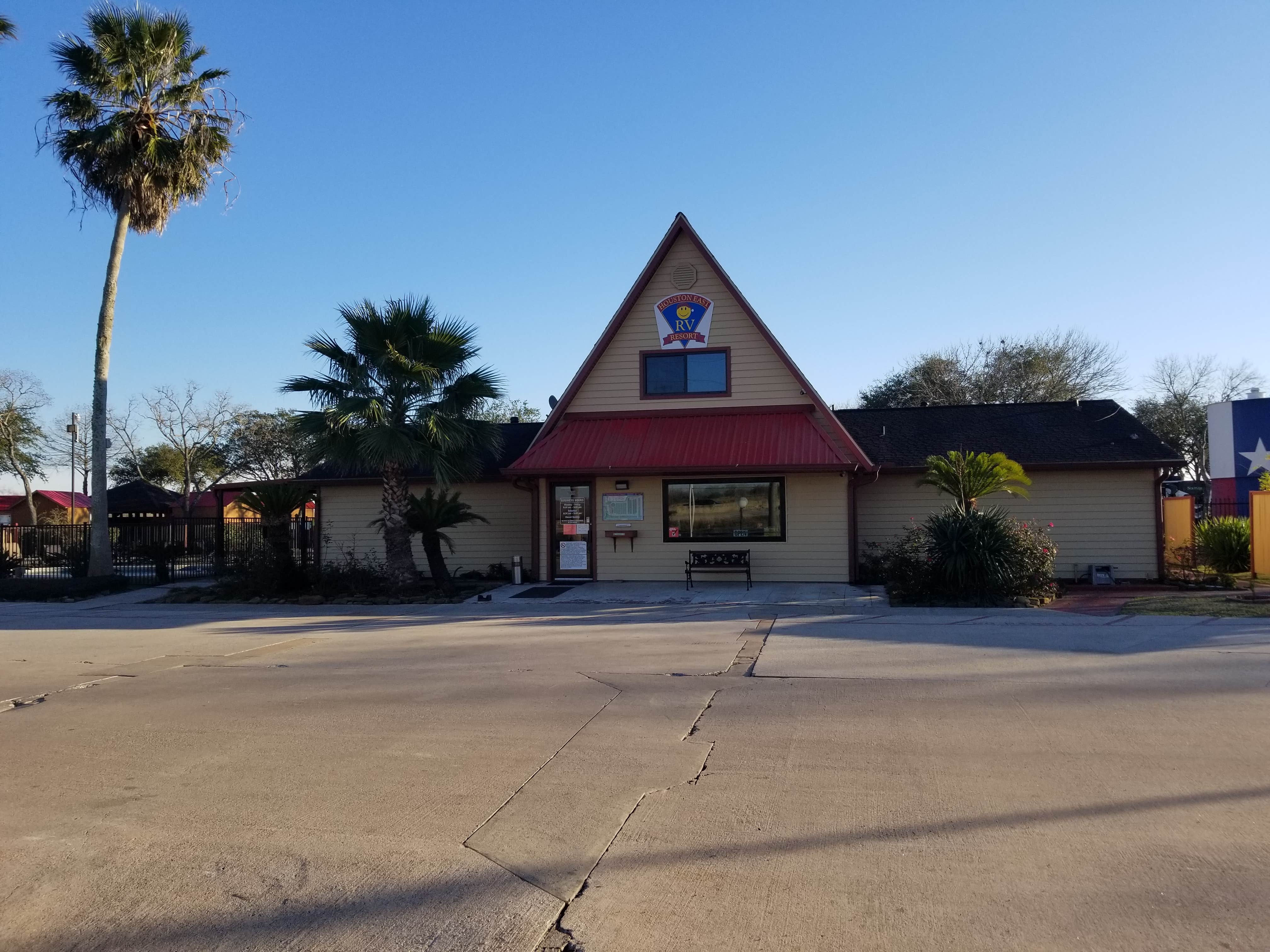Houston East RV Resort | Baytown, TX