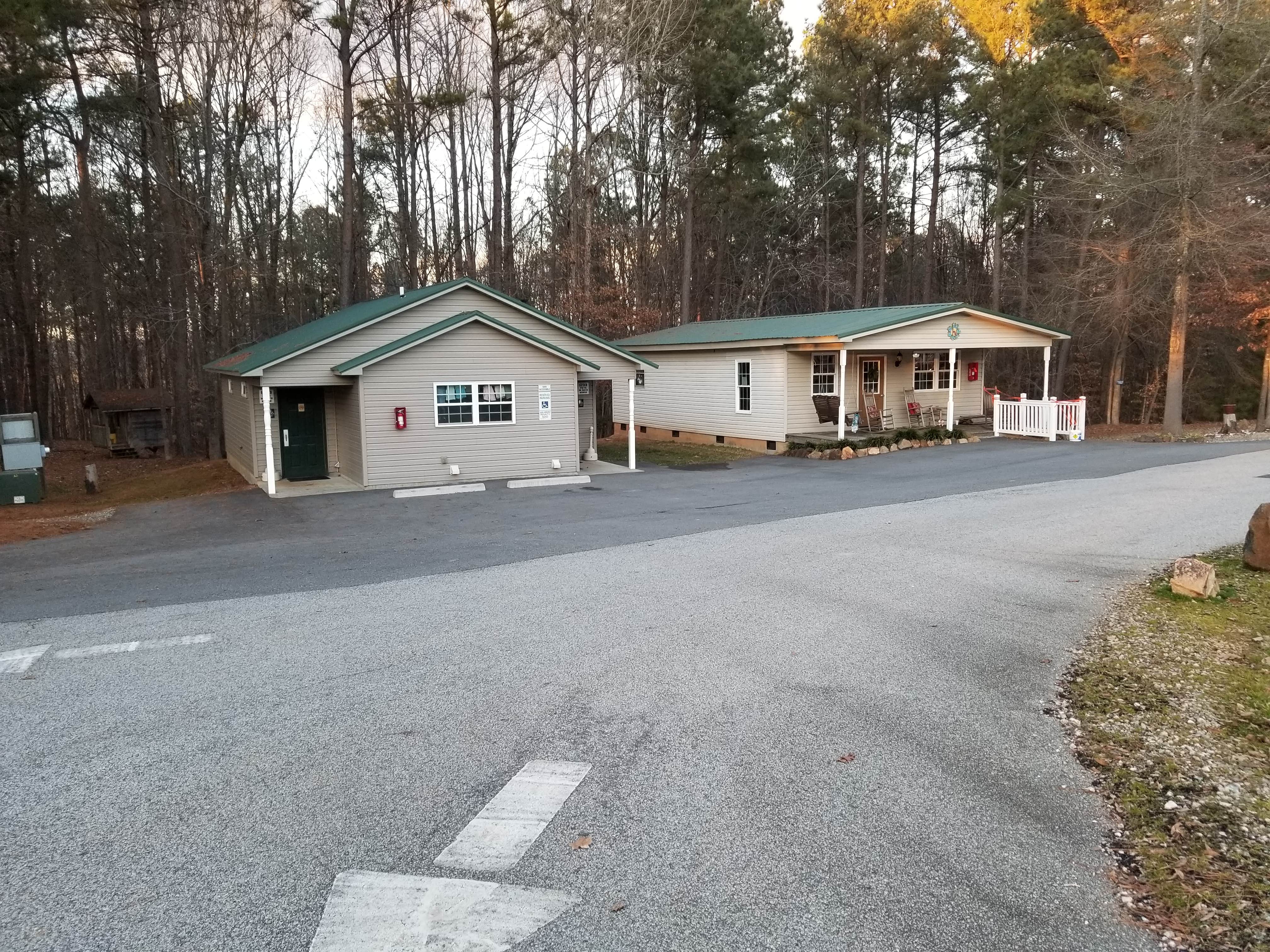 Cross Winds Family Campground | Linwood, NC