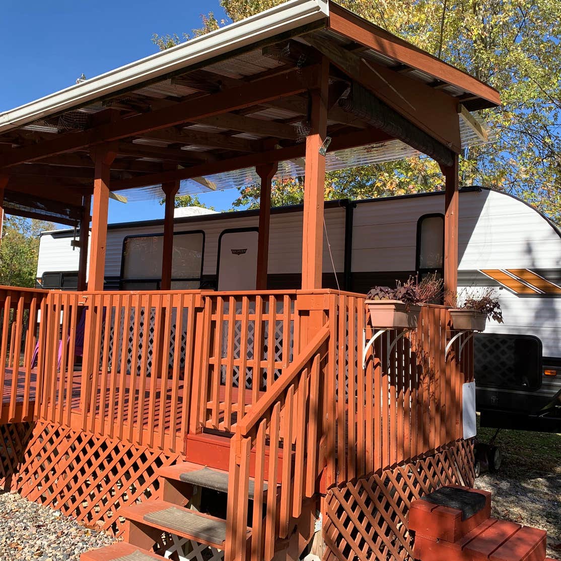 Rustic Lakes Campground | Sullivan, Ohio