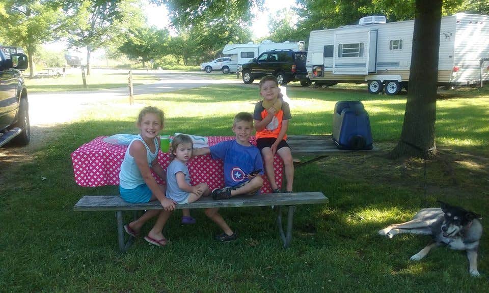Clinton Lake State Recreation Area Camping | Weldon, Illinois