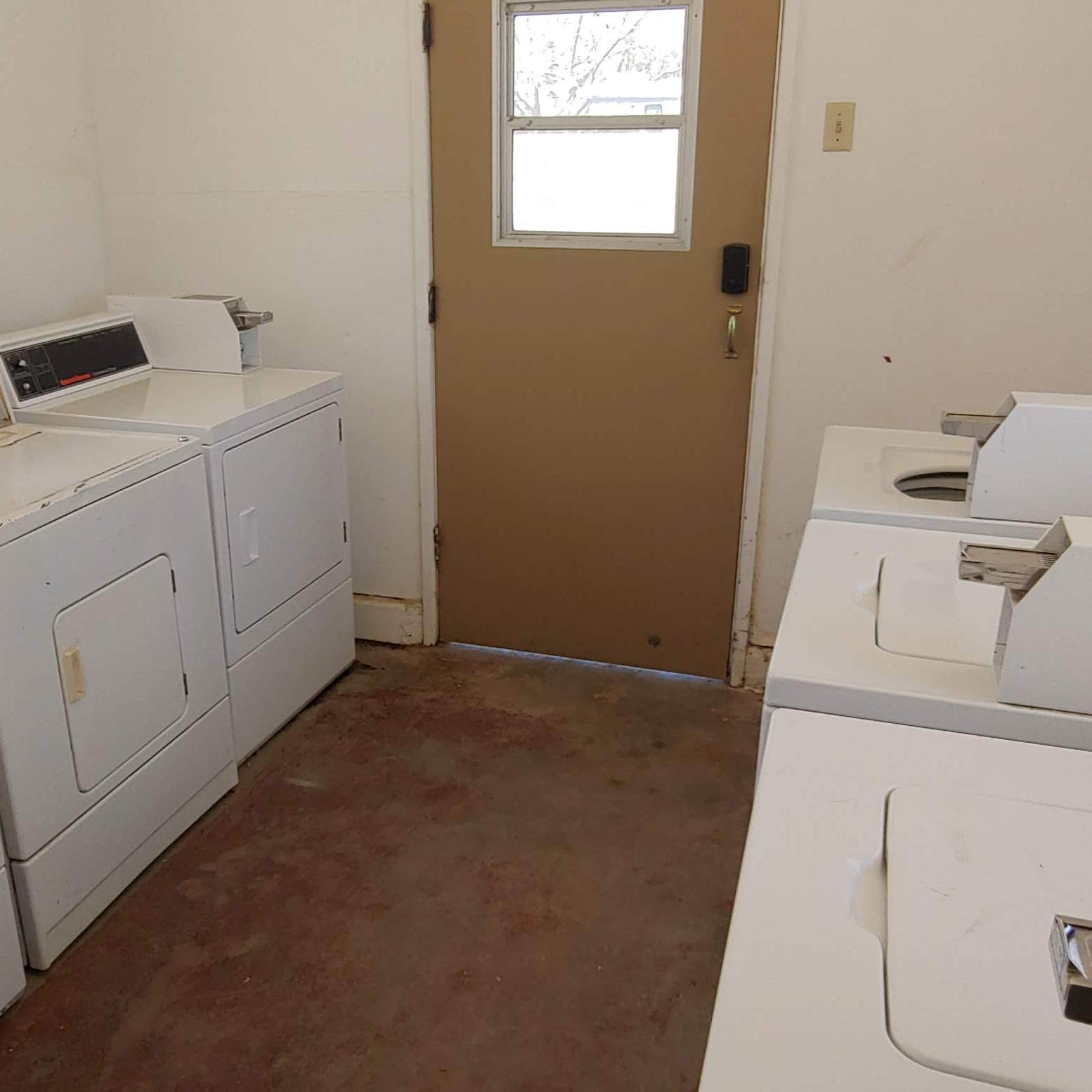 Bertrand's High Desert Mobile Home & RV Park | Ridgecrest, CA