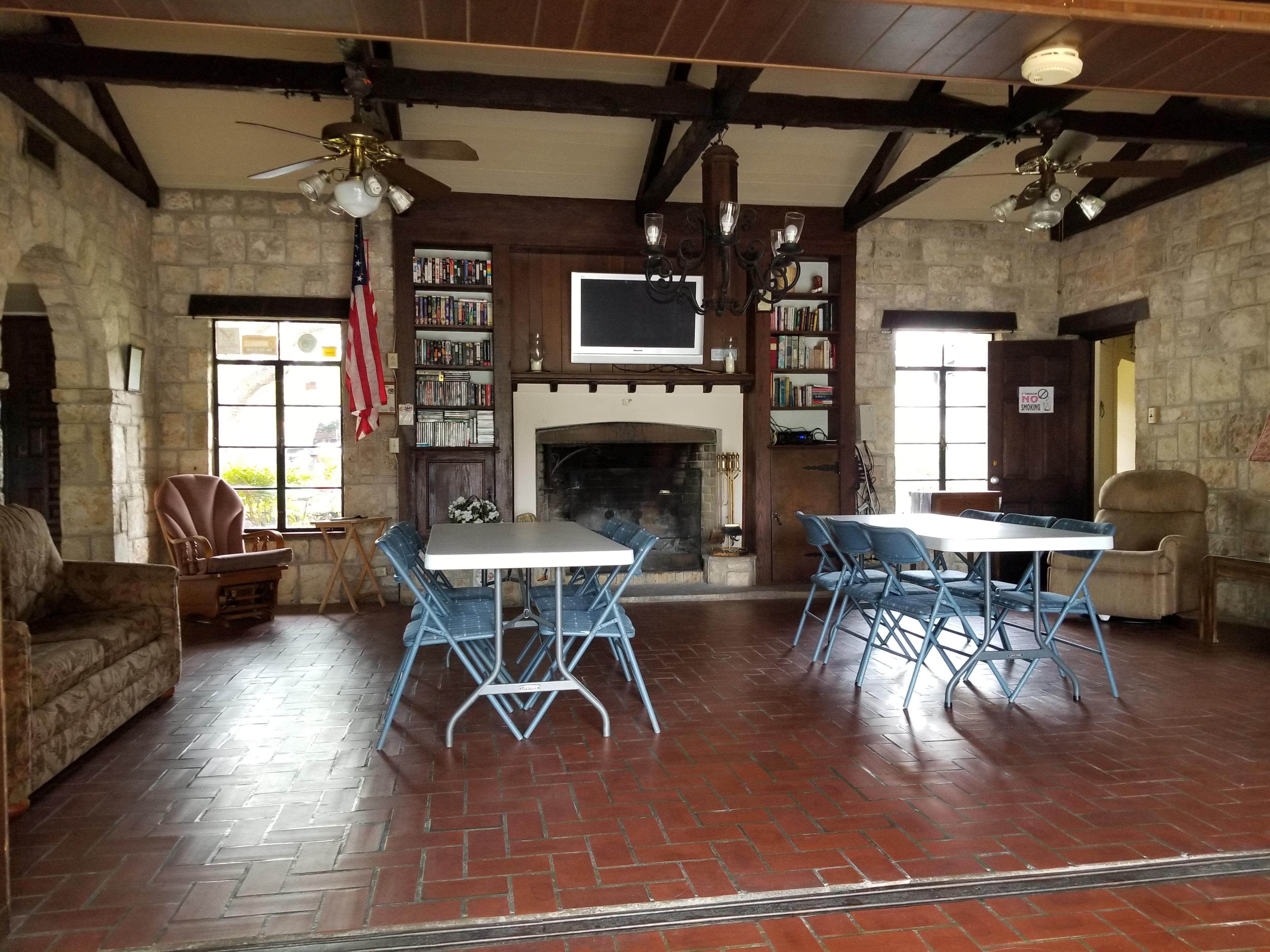 Texas 281 RV Park | Bulverde, TX