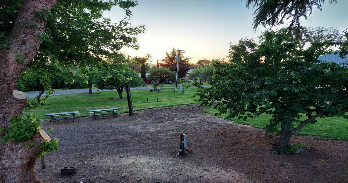 Reeder Beach RV Park & Country Store | Scappoose, Oregon