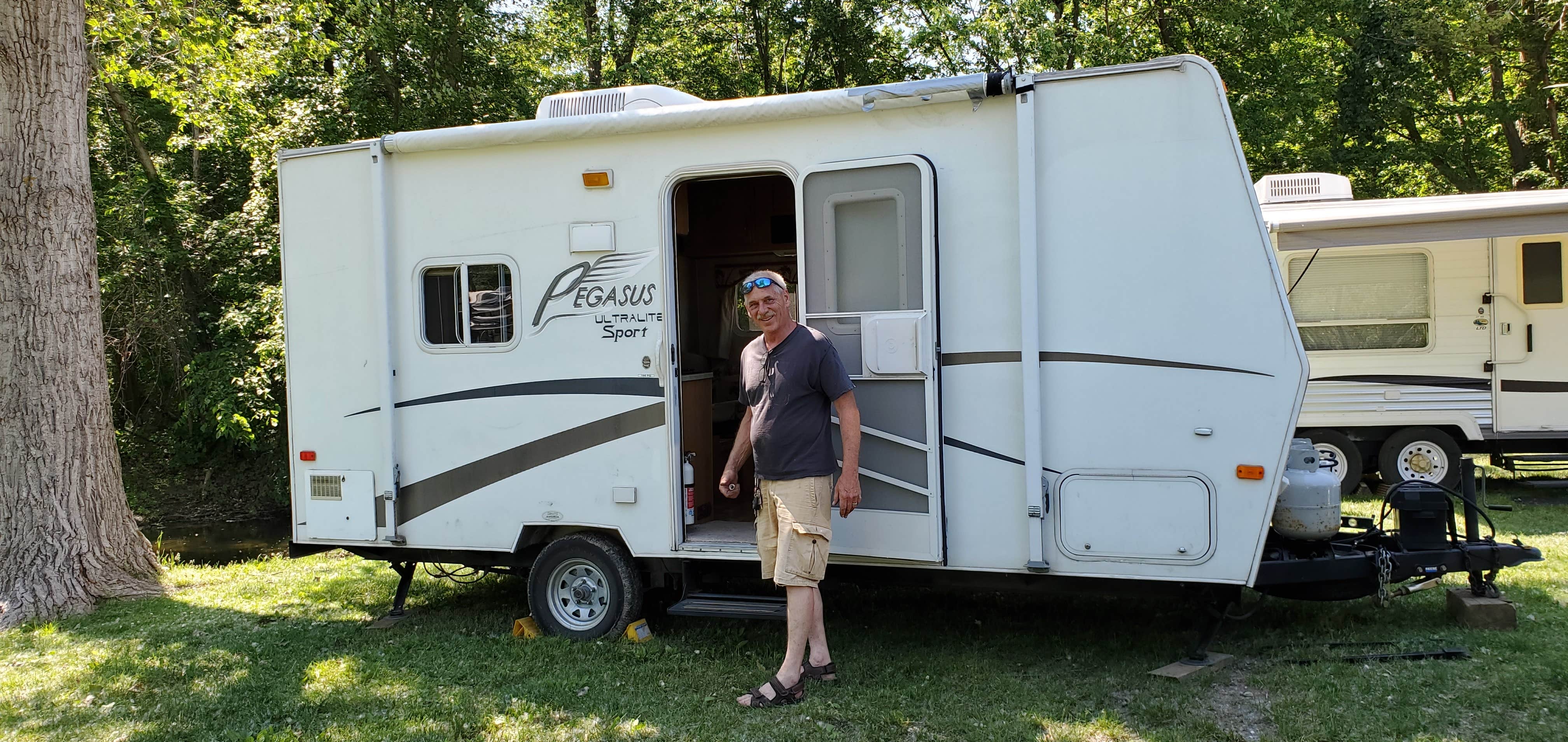Haas Lake Park RV Campground | New Hudson, Michigan