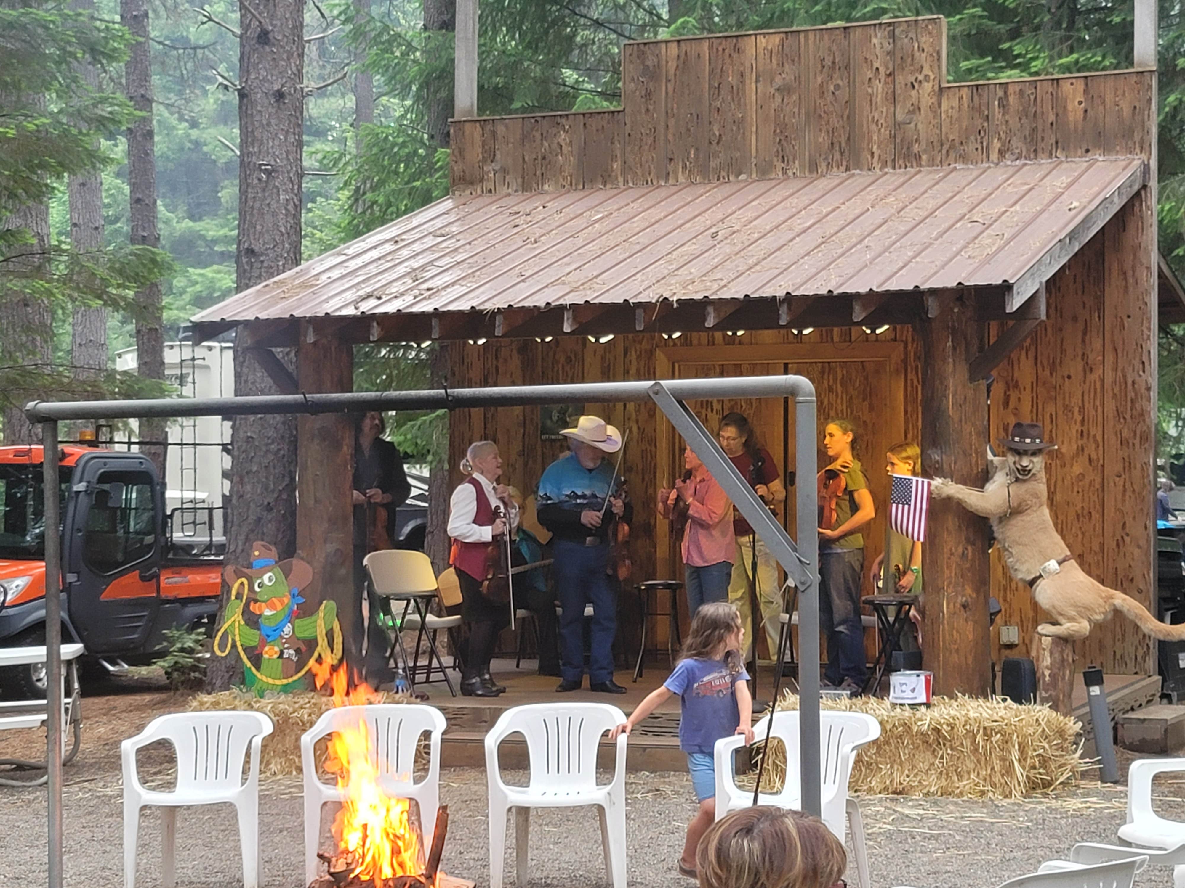 Crater Lake RV Park | Prospect, OR