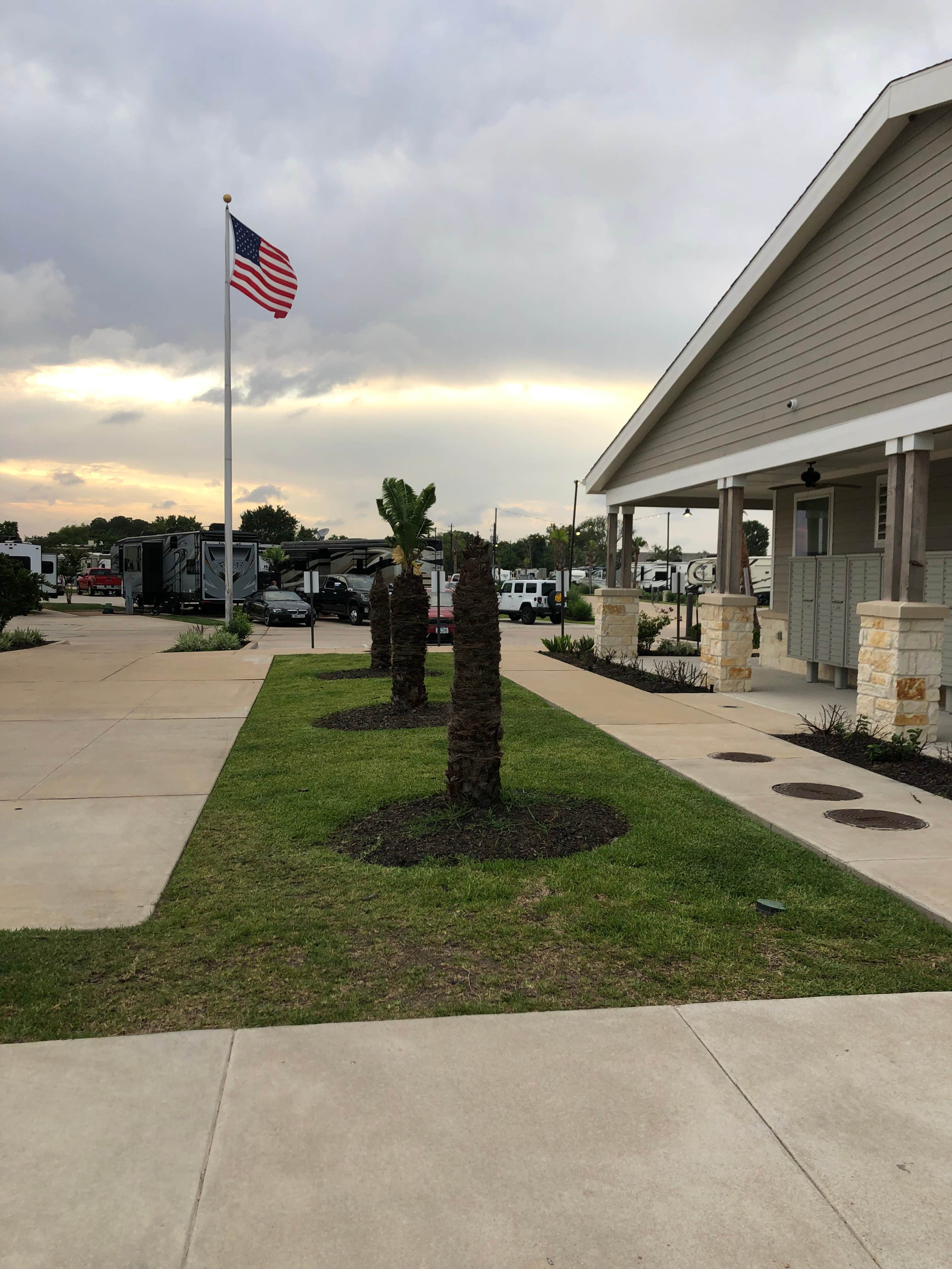 Space Center RV Park | Go Camping America