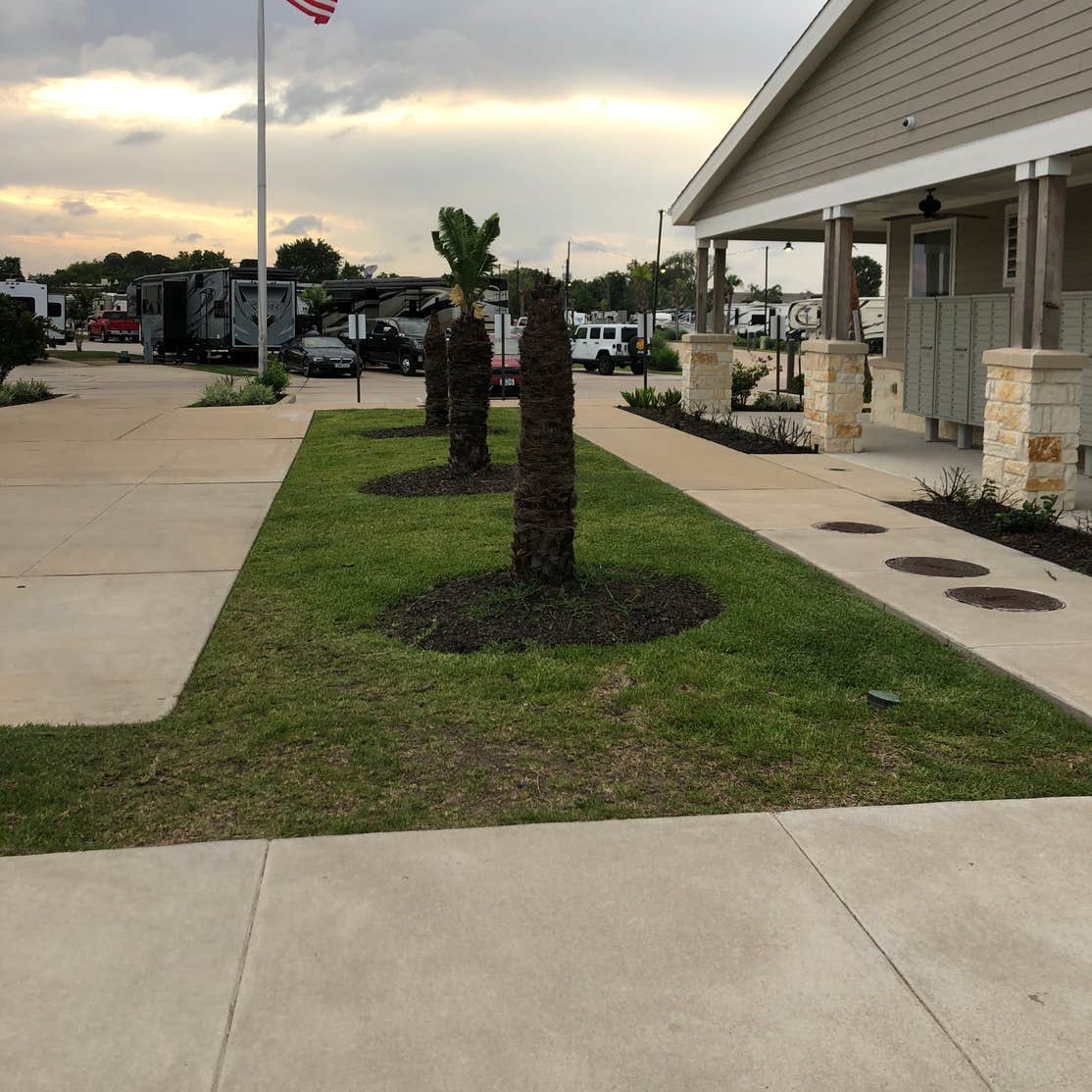Space Center RV Park | League City, Texas