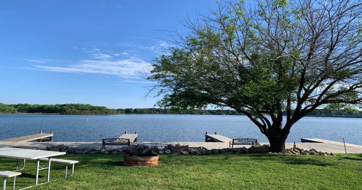 Lake Palestine Resort Camping | Cuney, Texas