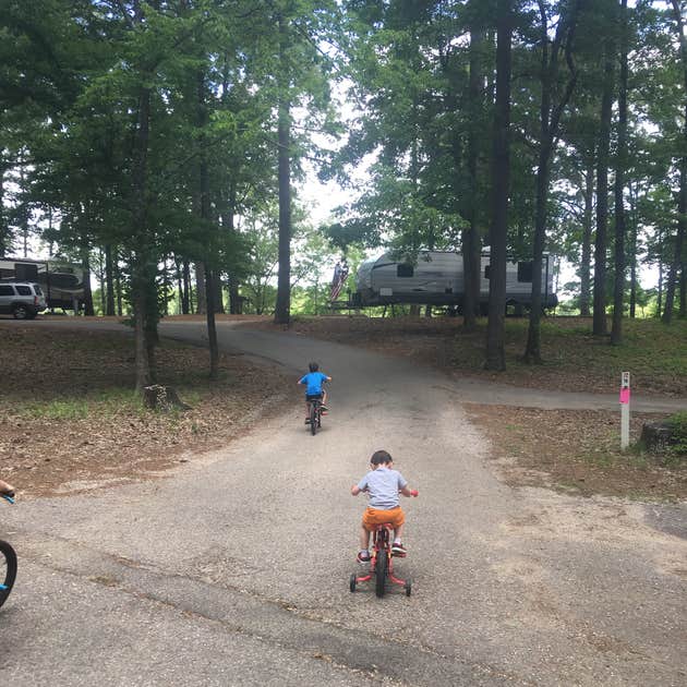 Shouse Ford Camping | Bismarck, Arkansas