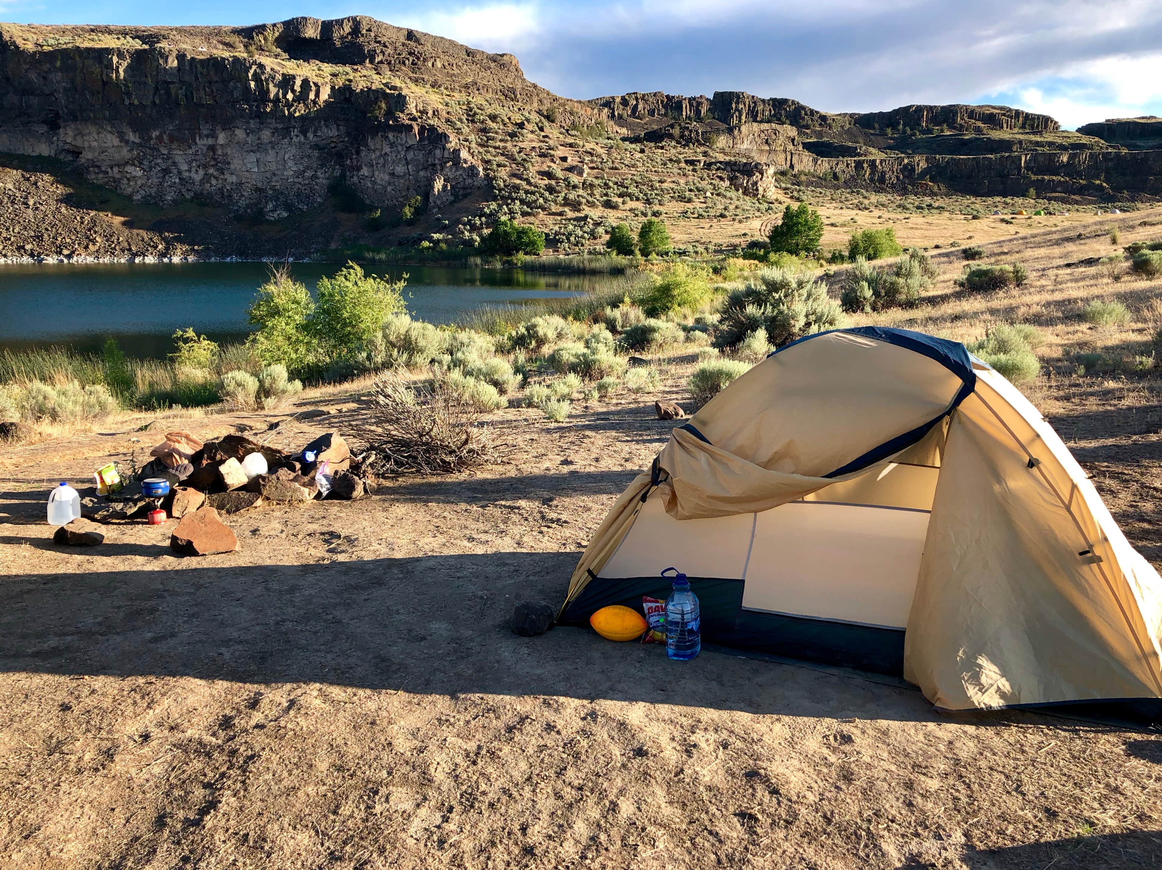 Ancient & Dusty Lake Trailhead Camping | Quincy, WA