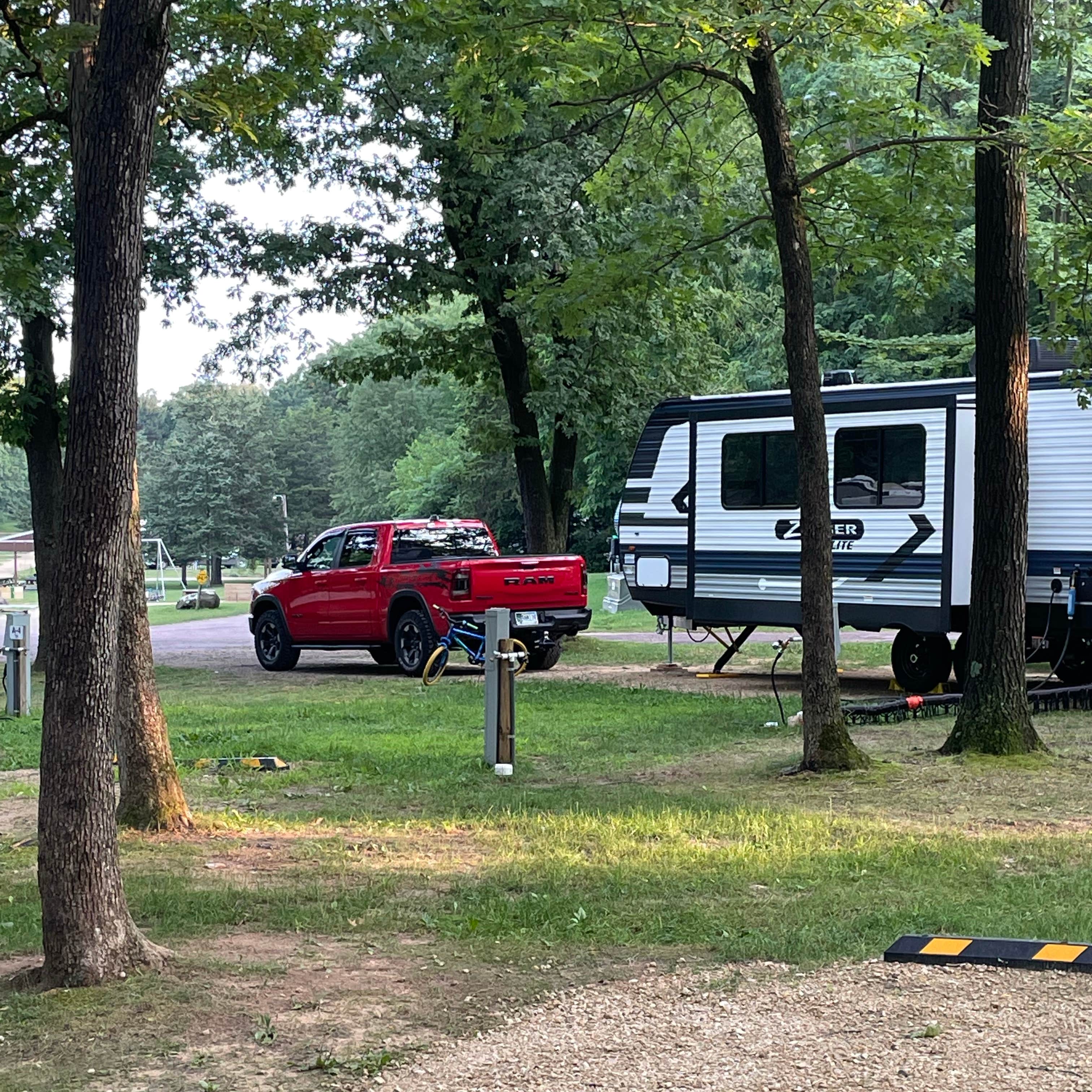 Fox Hill RV Park & Campground | Lake Delton, Wisconsin