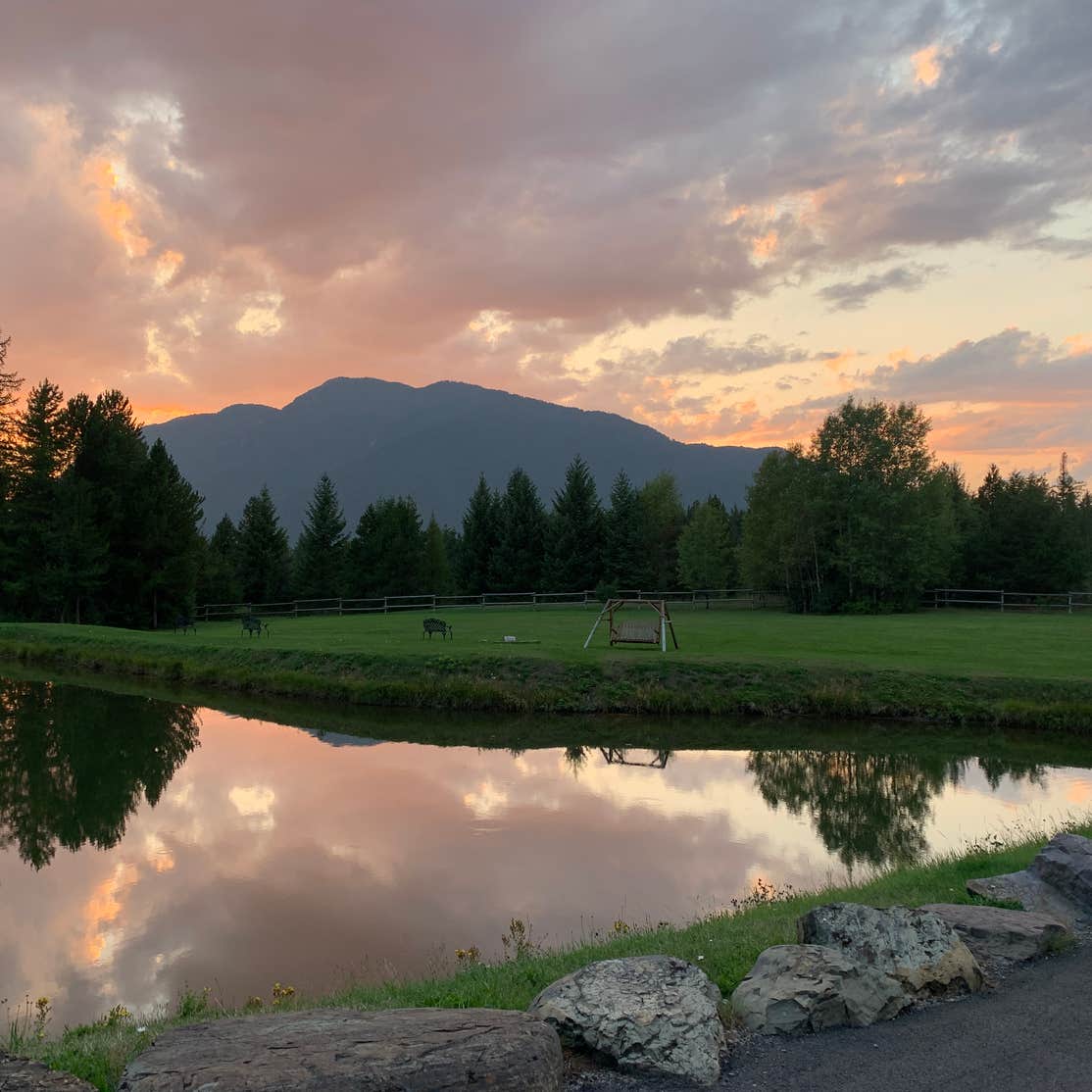 Mountain Meadow RV Park and Cabins | Martin City, Montana