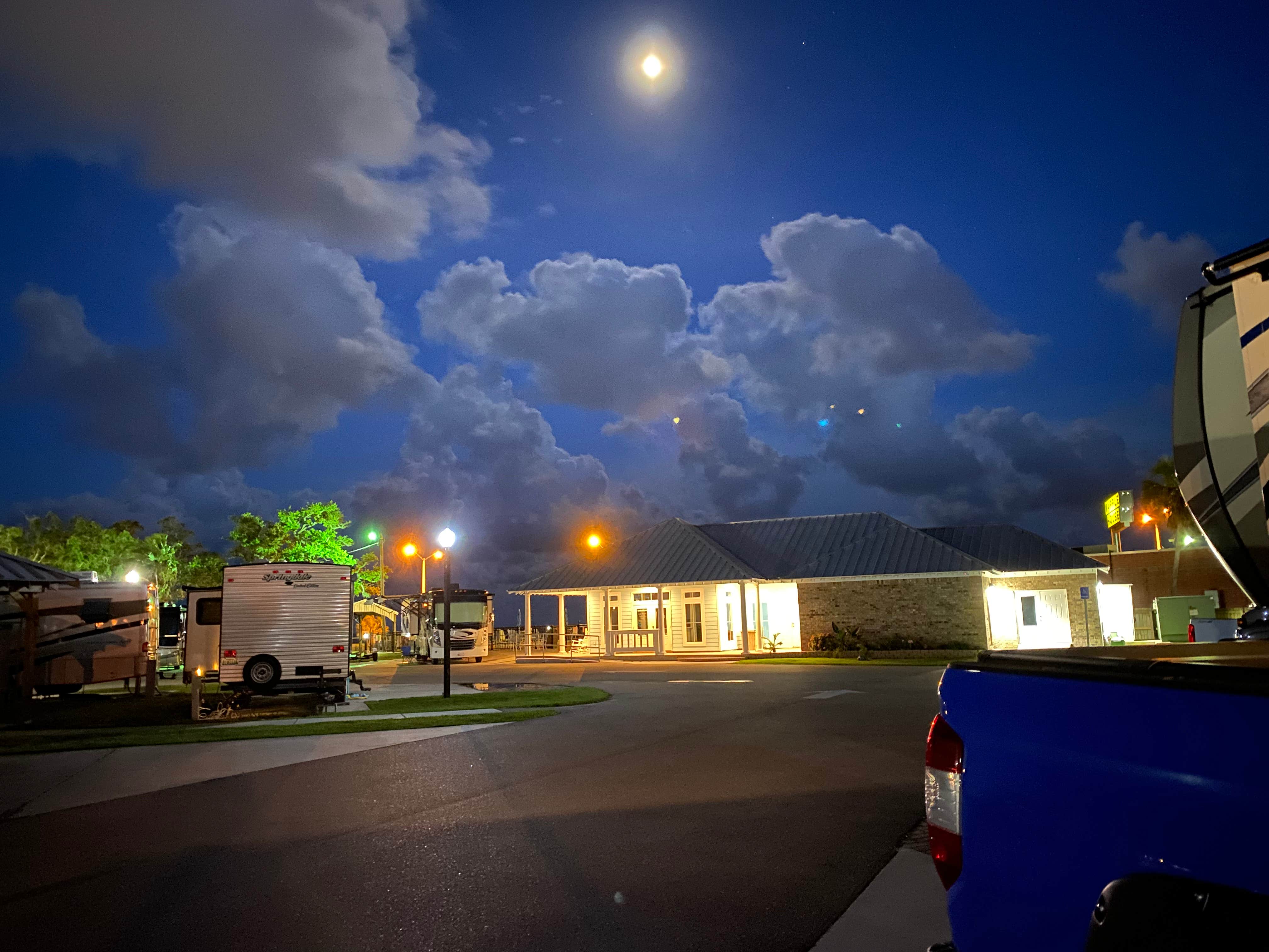 Gulf Beach RV Resort | Biloxi, MS