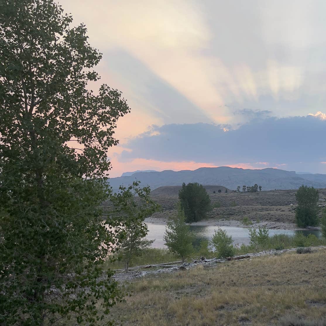 Buffalo Bill State Park - Lake Shore Camping | The Dyrt
