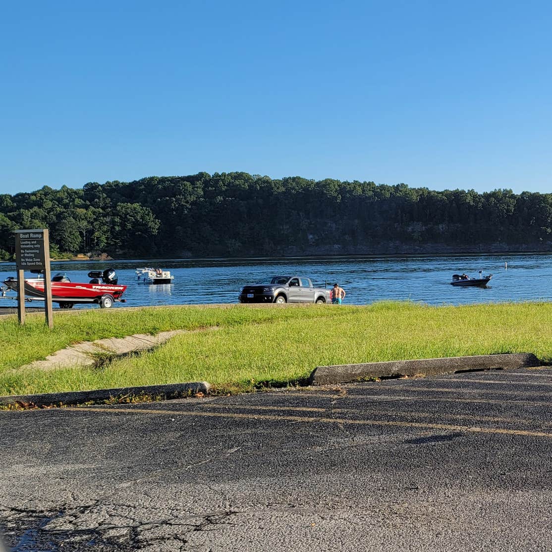 COE Green River Lake Smith Ridge Camping | Campbellsville, Kentucky