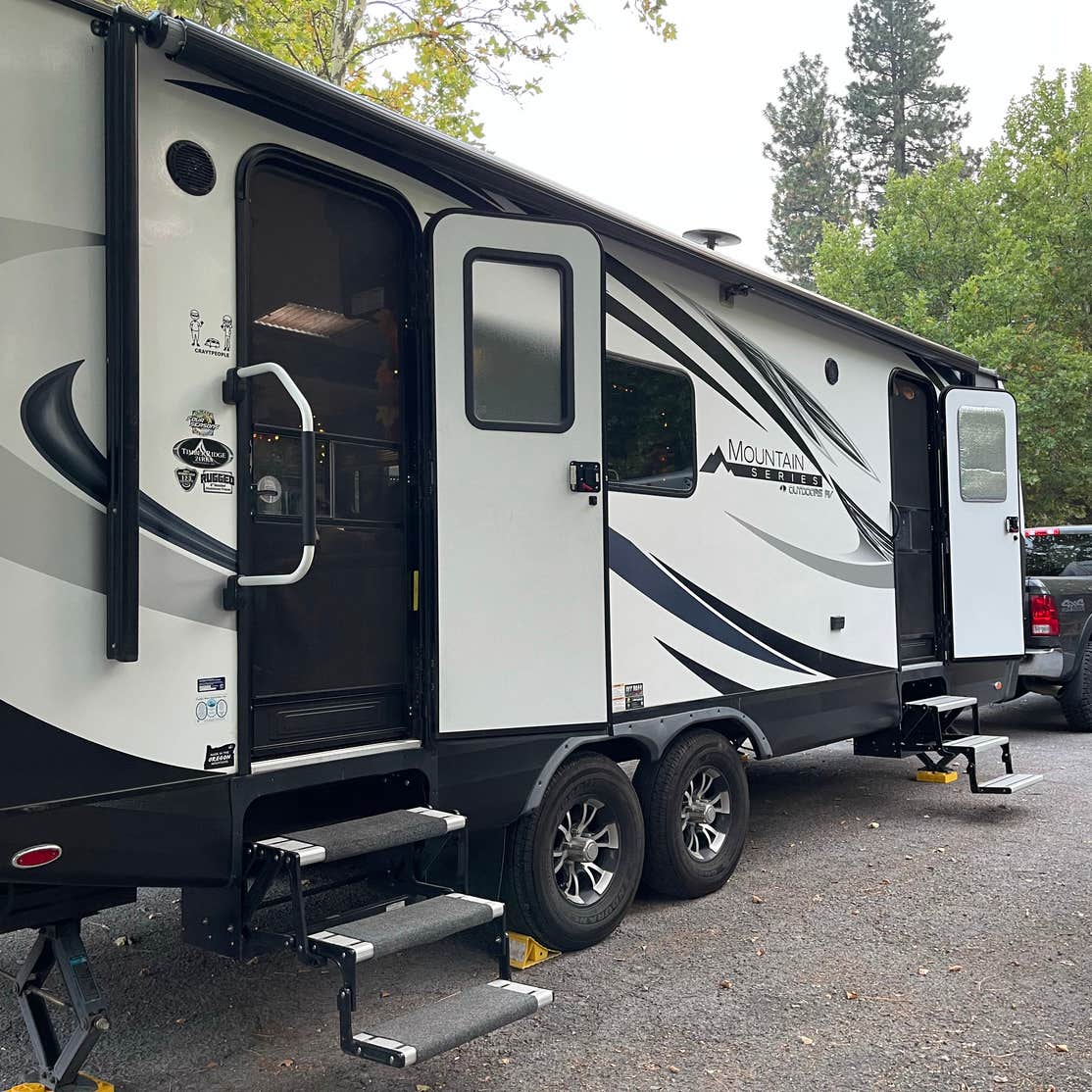 Friendly RV Park | Weed, California