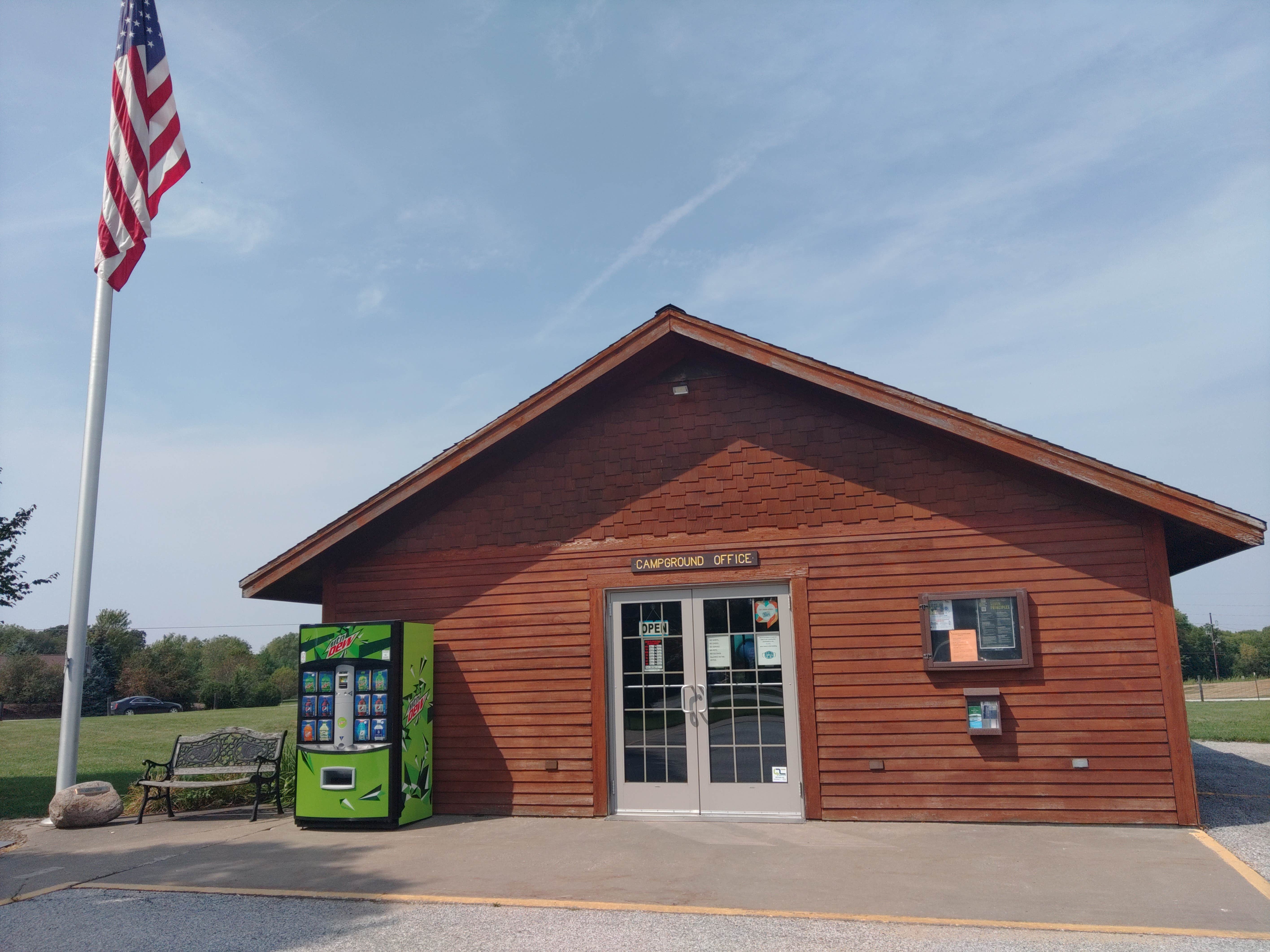 Park Terrace Campground - West Lake Park | Davenport, IA