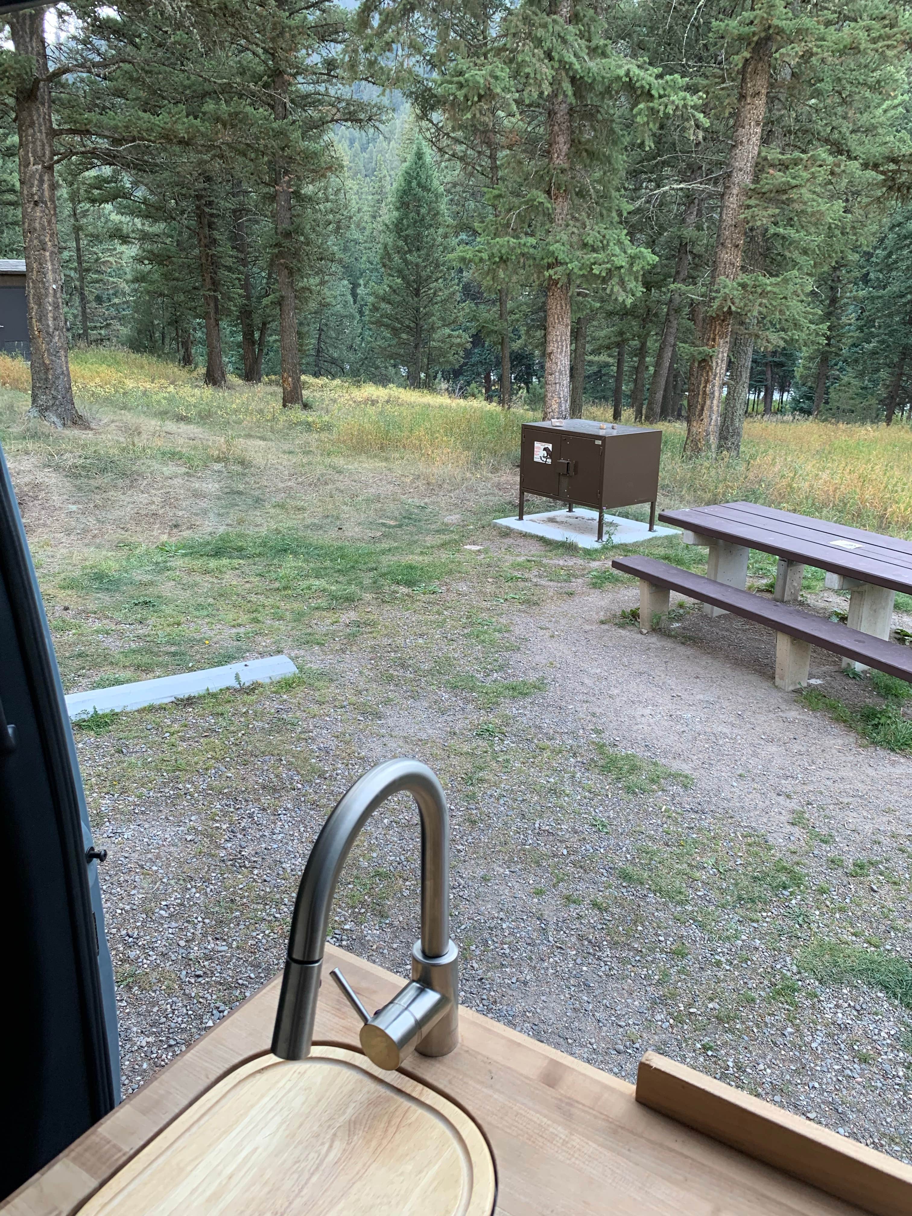 Red Cliff Campground | Gallatin Gateway, MT