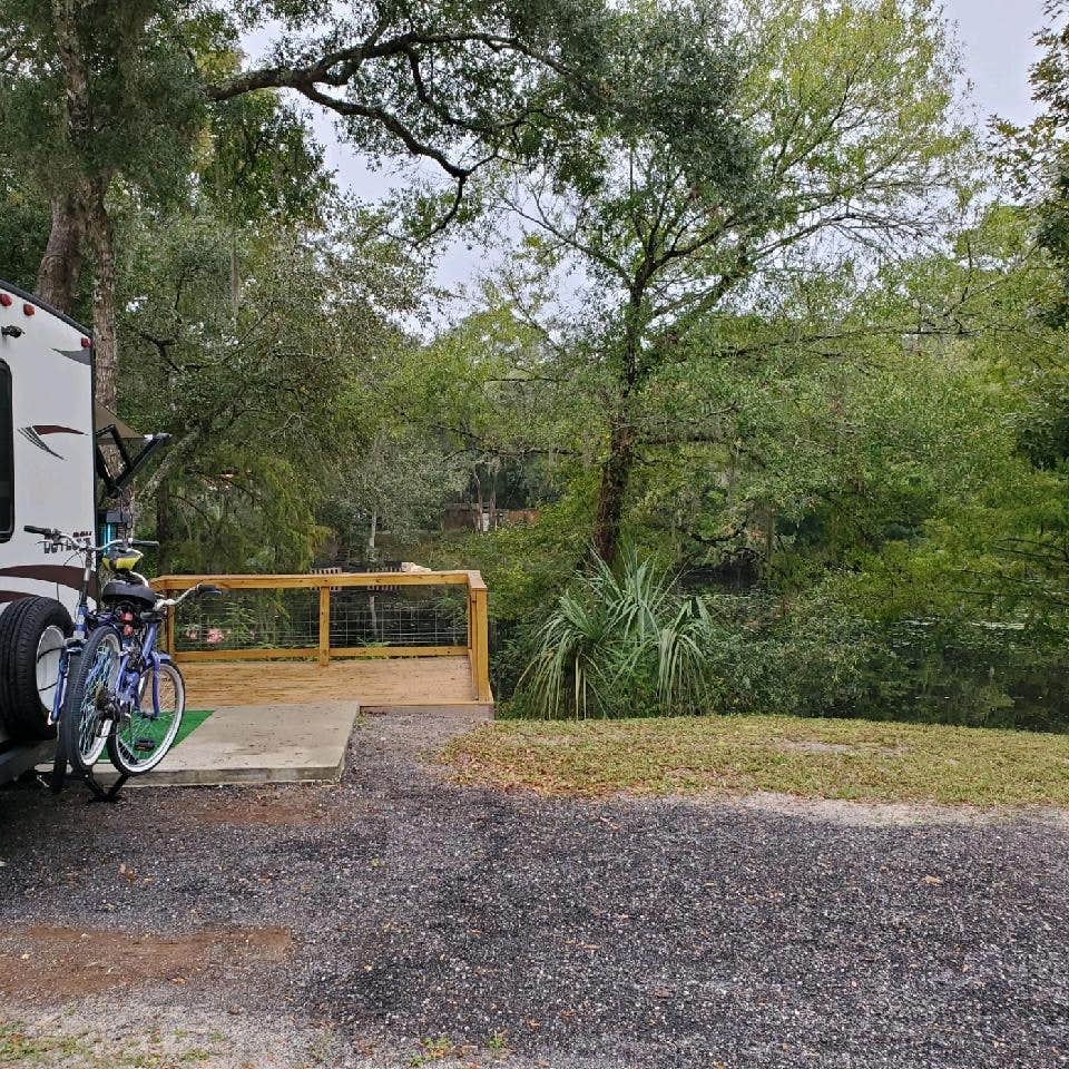 Suwannee River Bend RV Park | Fanning Springs, Florida