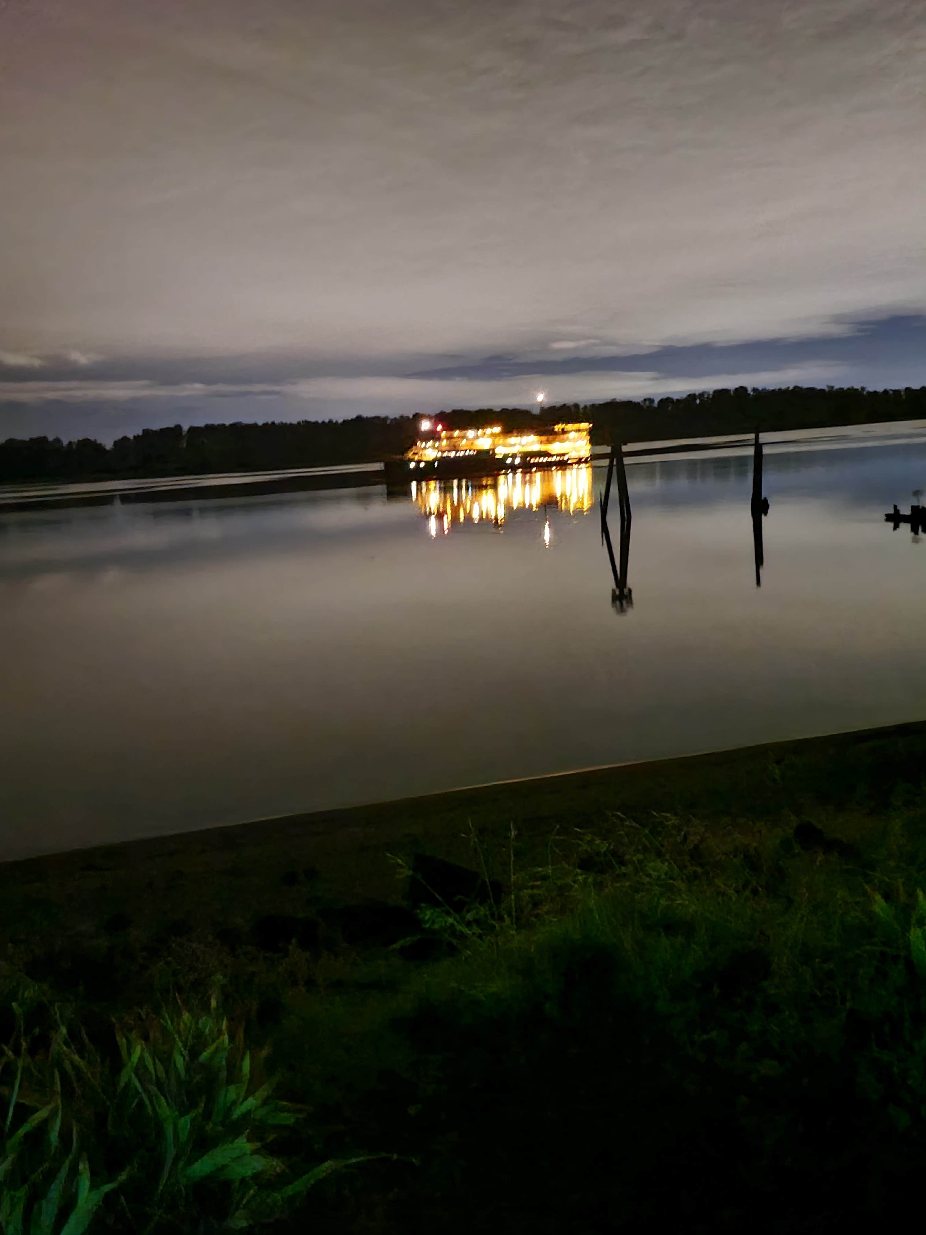 Reeder Beach RV Park & Country Store | Portland, OR