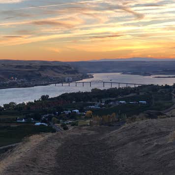 Peach Beach RV Park on the Columbia | Cheatham Lock and Dam, Oregon