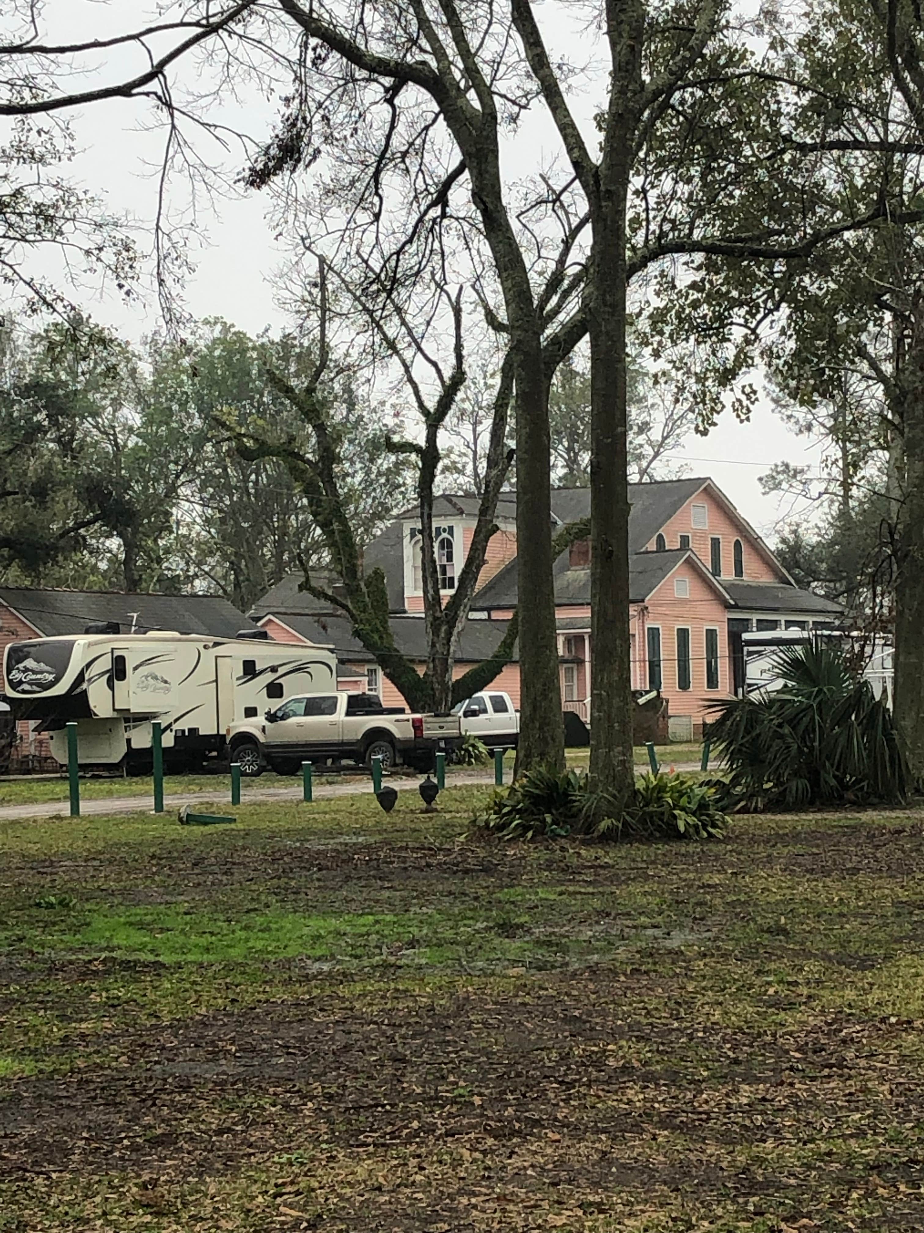 Poche Plantation RV Resort Cottage | Convent, LA