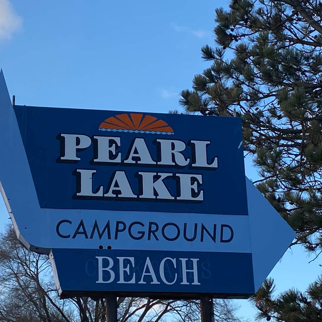 Pearl Lake Camping | South Beloit, Illinois
